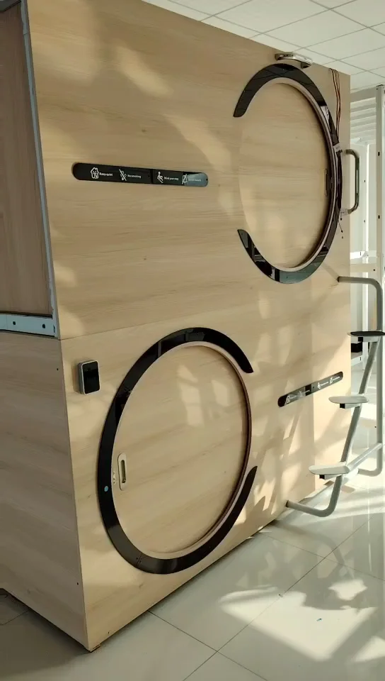 Outdoor Capsule Hotel Winter Sleeping Pod Waterproof Single Capsule Bed ...