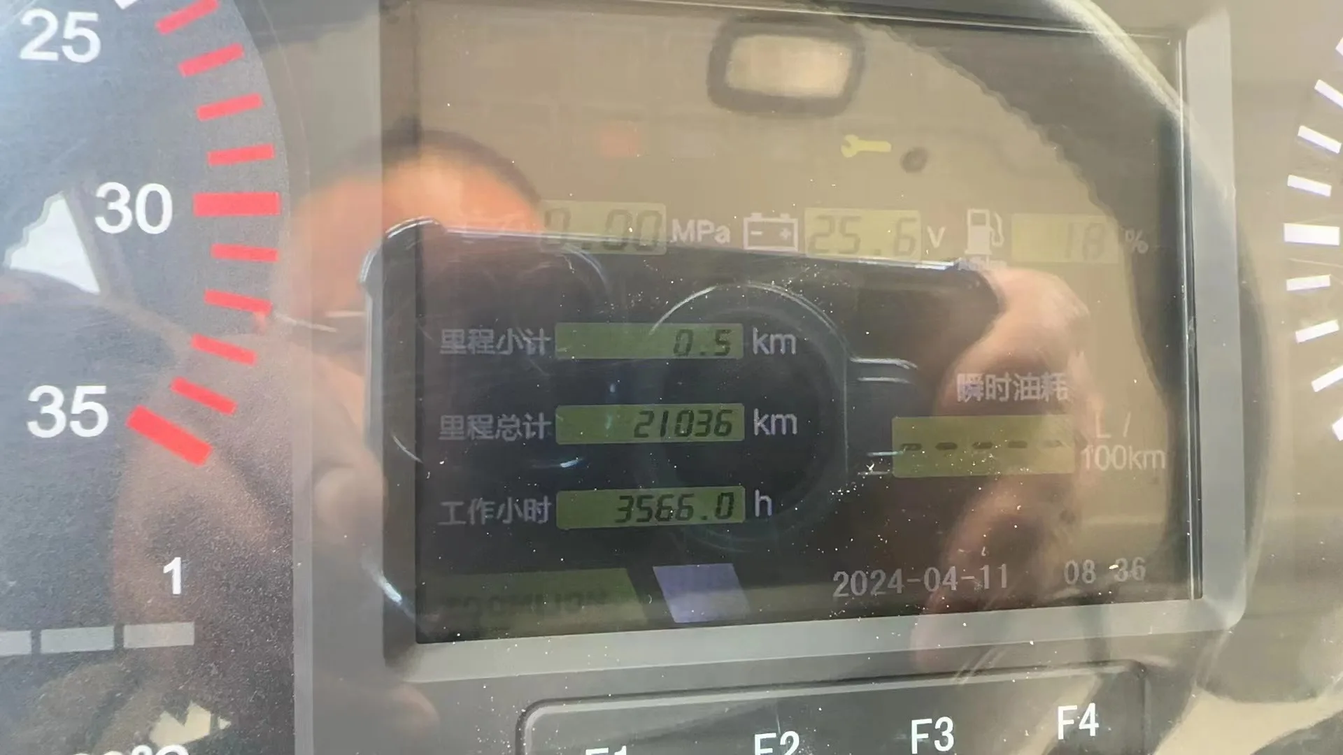 Hot Used 50ton Truck Crane Zoomlion Ztc500a562-2 50 Ton Mobile Crane ...