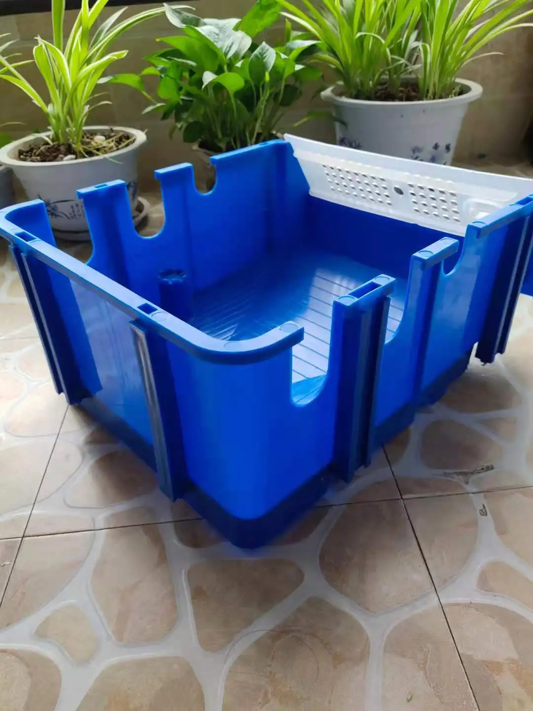 Indoor Vertical Farm Blue Plastic House Farm Mud Crab Farming Boxes