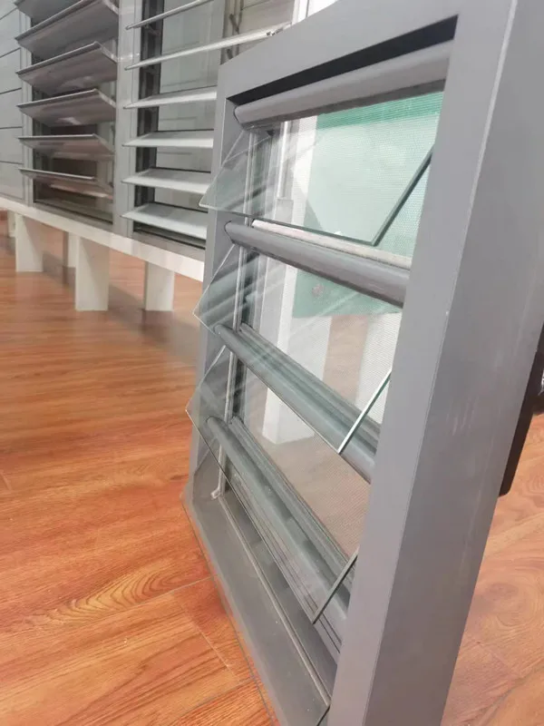 Modern Single Pane Glass Louver Window Automatic Aluminium Louvers for ...