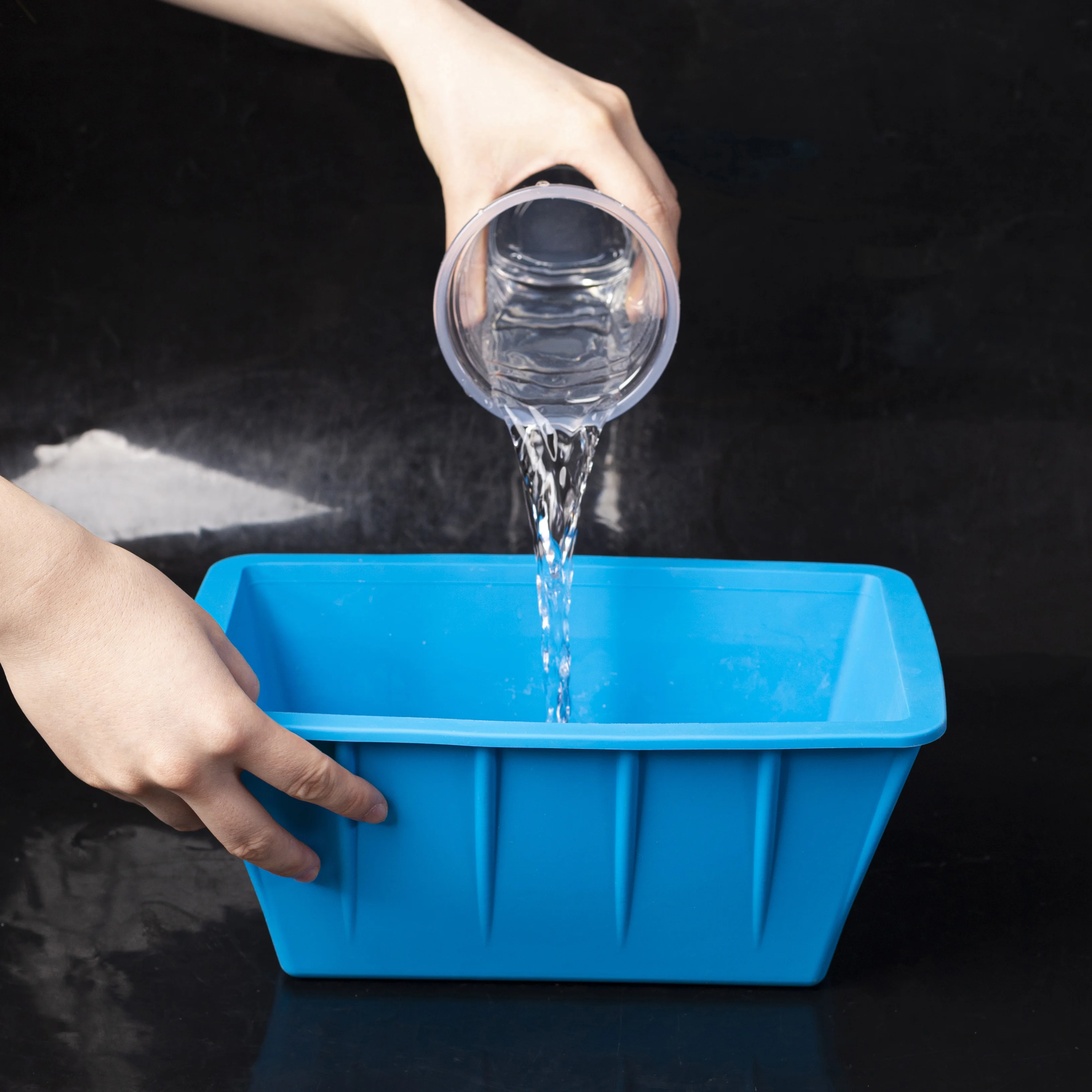 20 Lb Ice Block Mold - Durable Silicone Ice Cream Molds