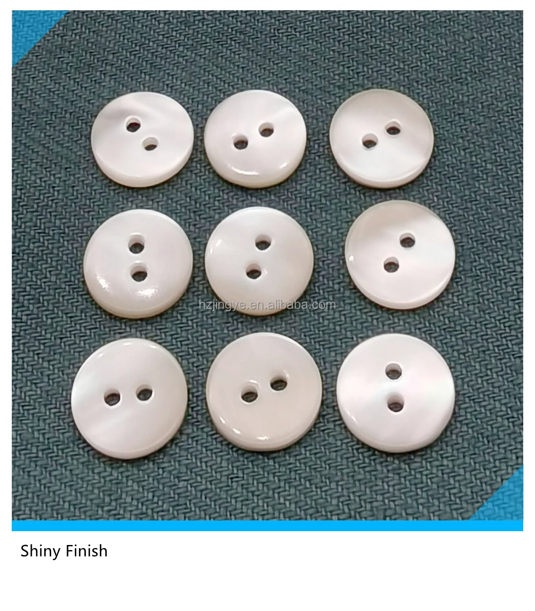 18L 2 Holes Flat Natural Trocas Shell Button in White