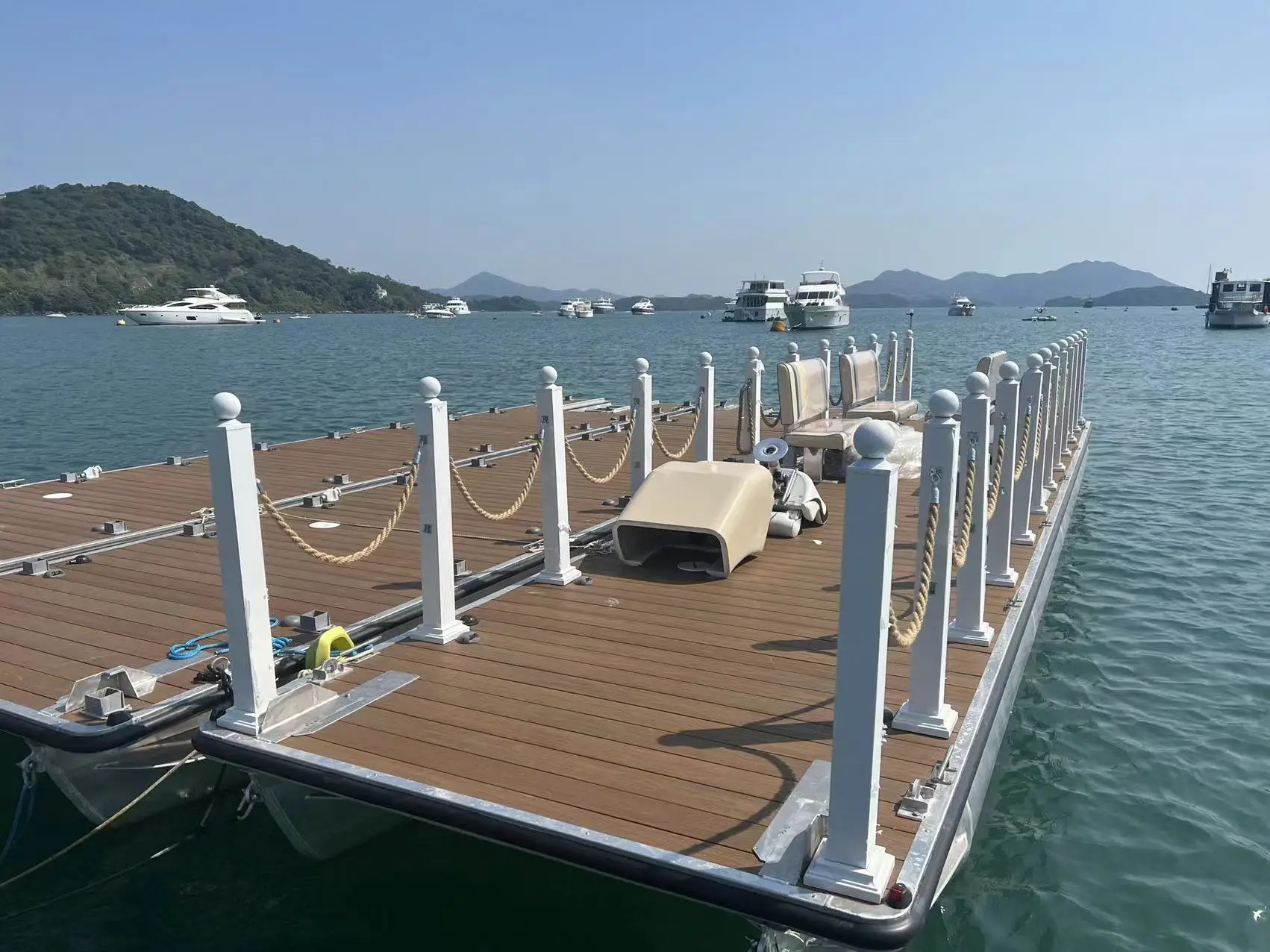 Marine Aluminium Ramp Gangway With Rollers For Pontoon Dock - Buy ...