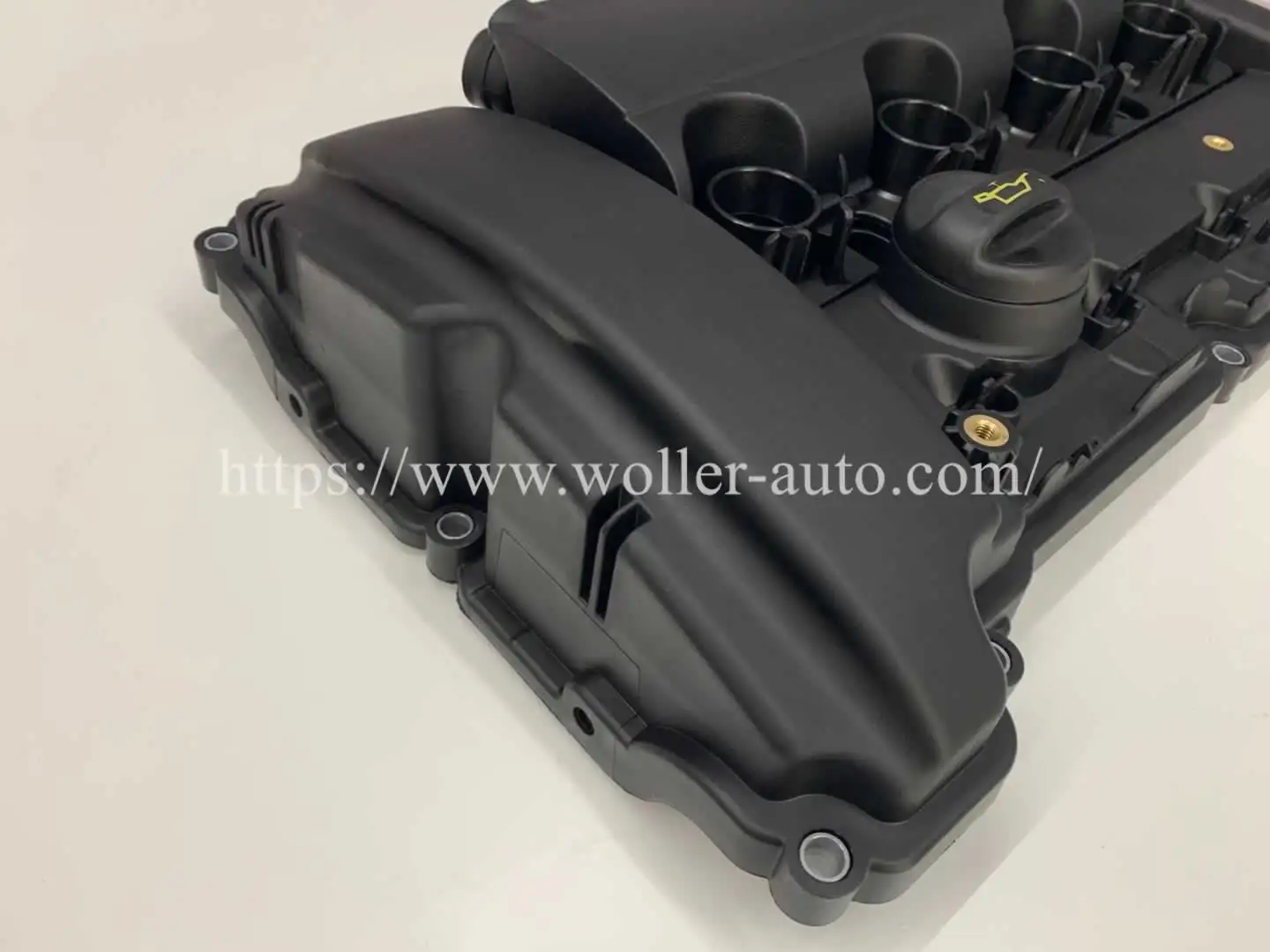 Engine Valve Cover for Peugeot Citroen 3008 4008 508 C4L C5