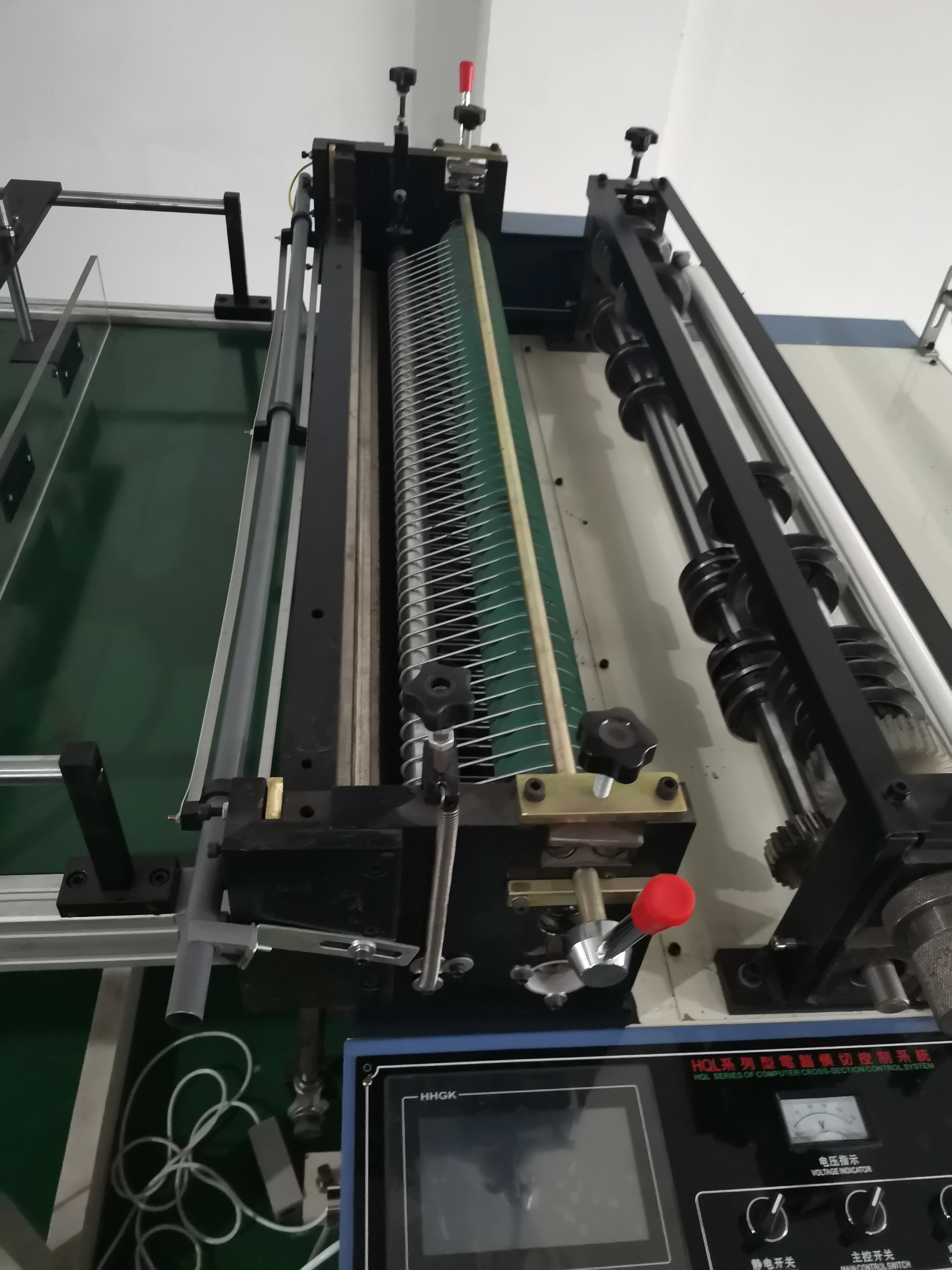 Recycle Felt Fabric Roll To Sheet Cutting Machine Polyester Wool Fabric ...