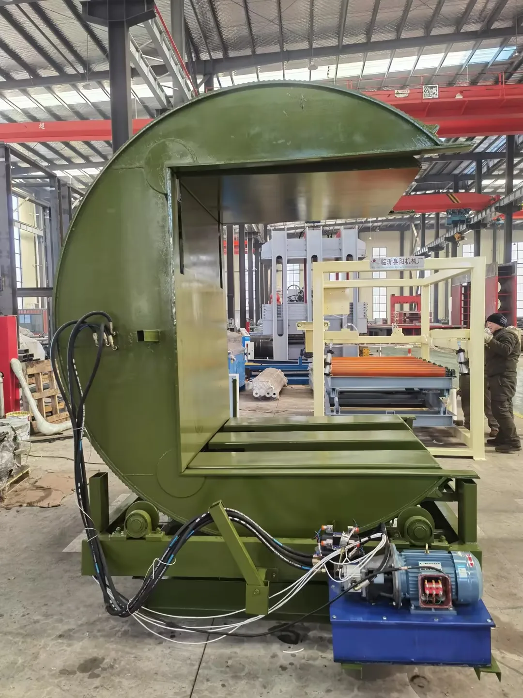 Woodworking Turnover Machine - Efficient Plywood Production