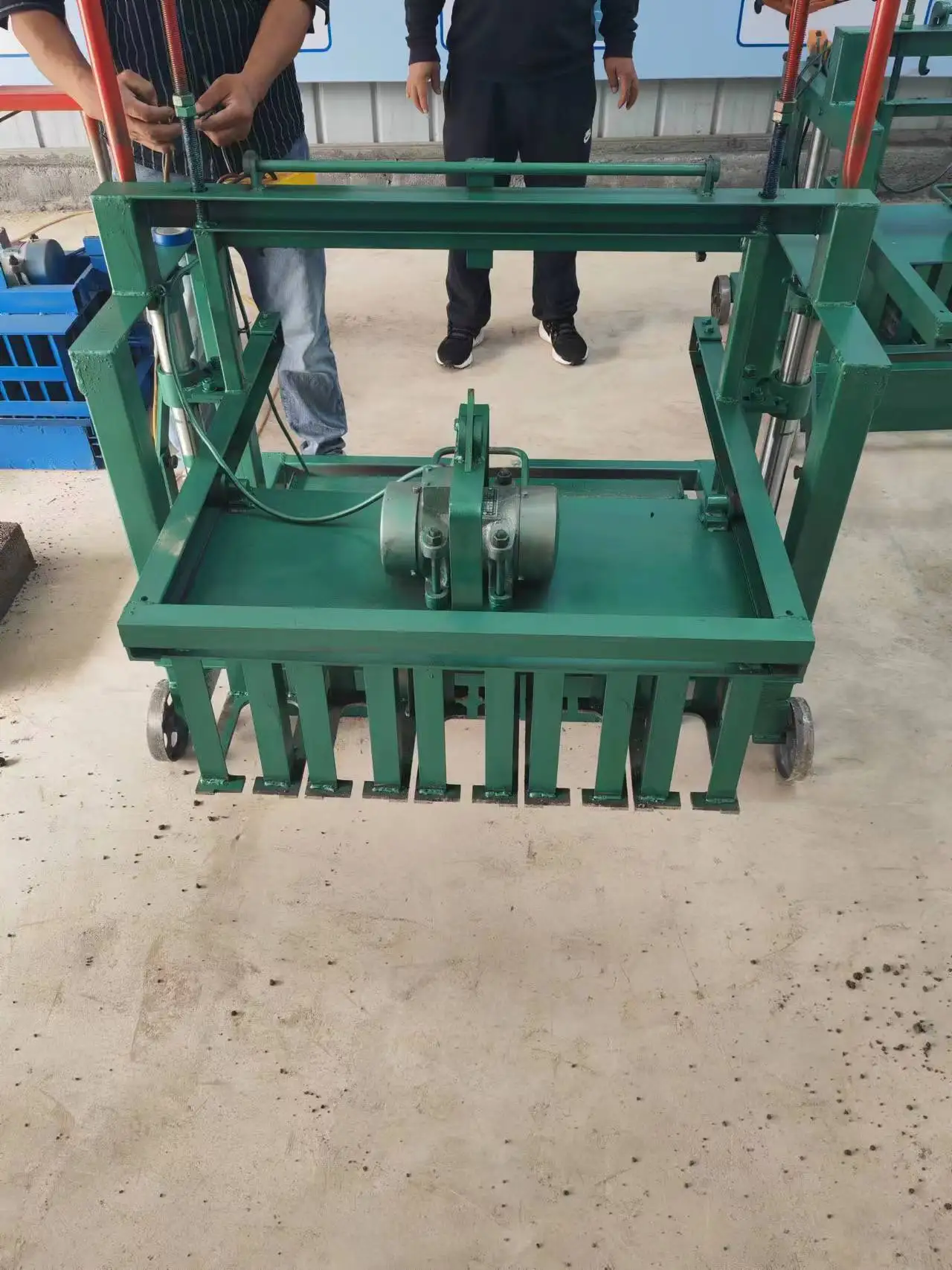 Mobile Brick Making Machine - Efficient & Durable Solutions