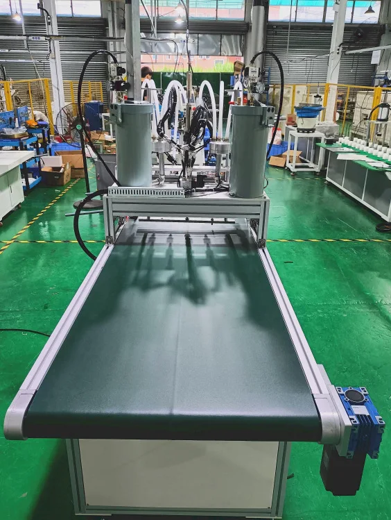 Horizontal Line 6-Head Automatic Glue Dispensing Machine