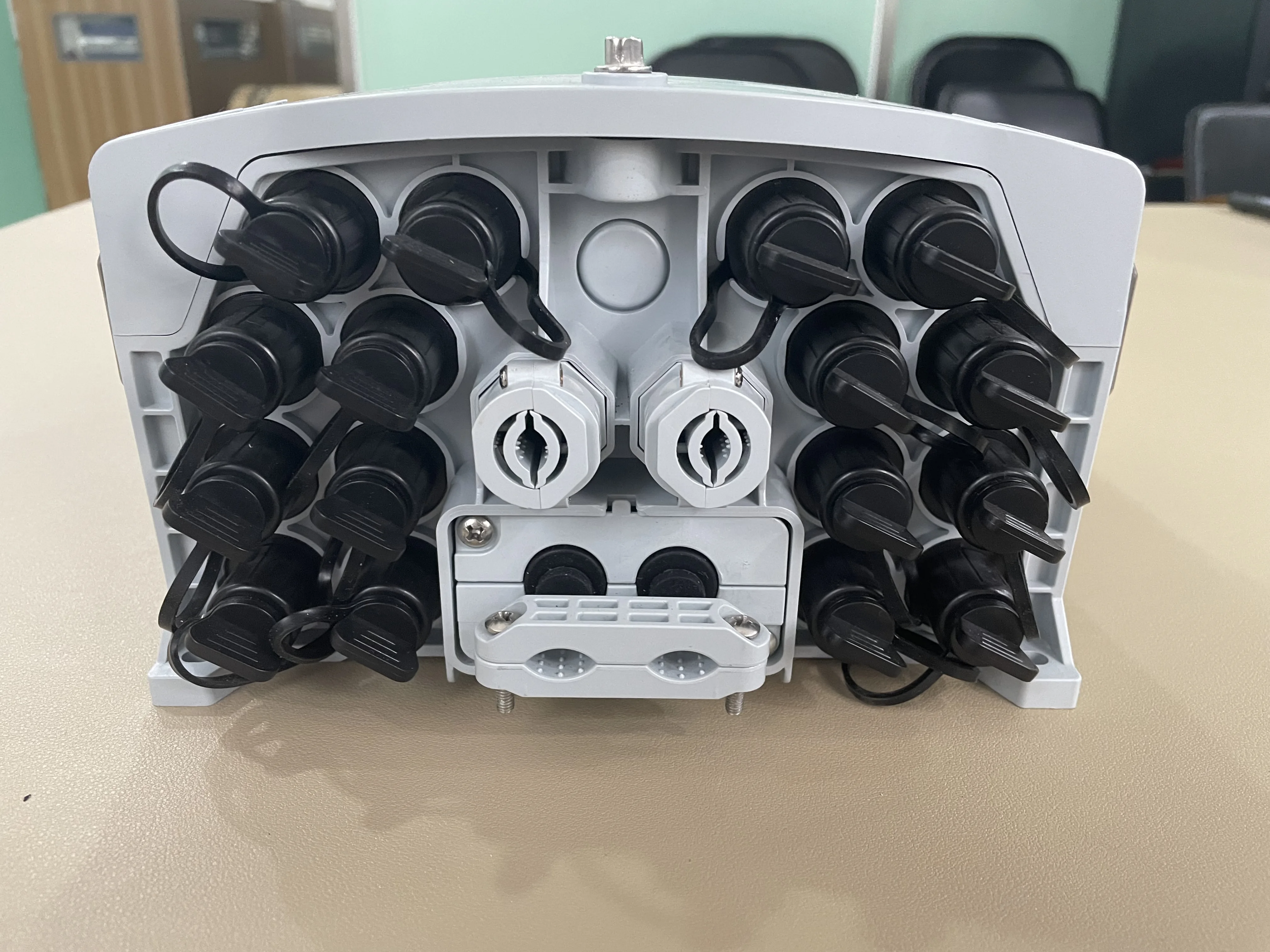 Outdoor Wall Mounting Fiber Distribution Box - IP65 Waterproof