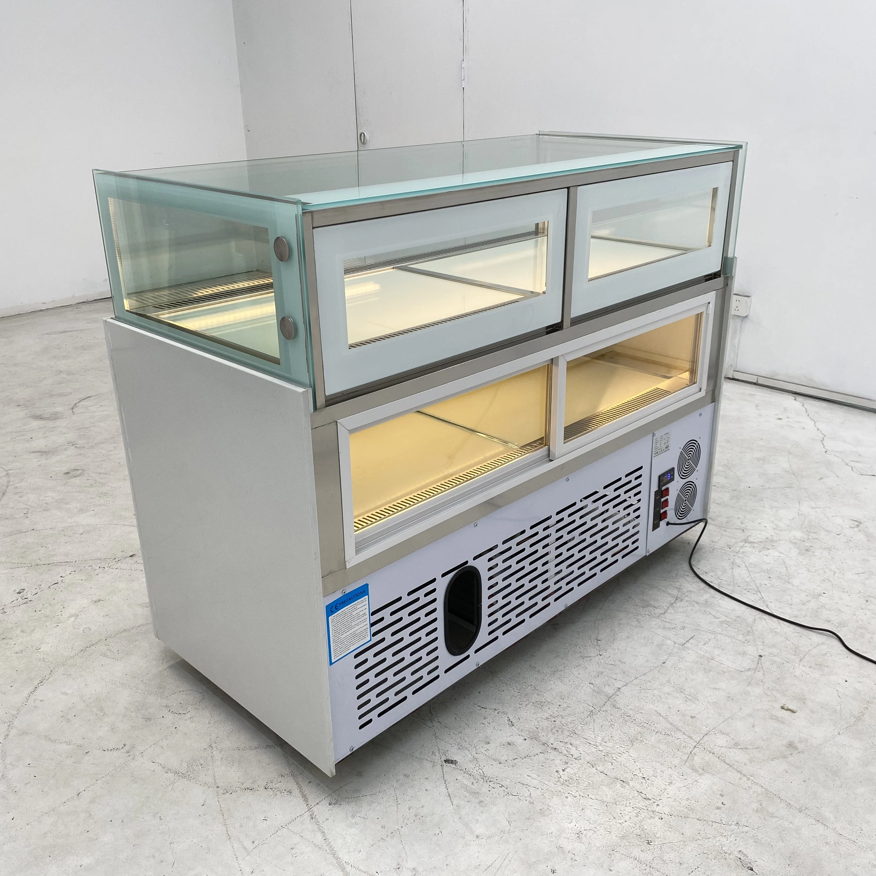 Byron Counter Top Cake Display Showcase Pastry Desk Top Glass Chiller ...