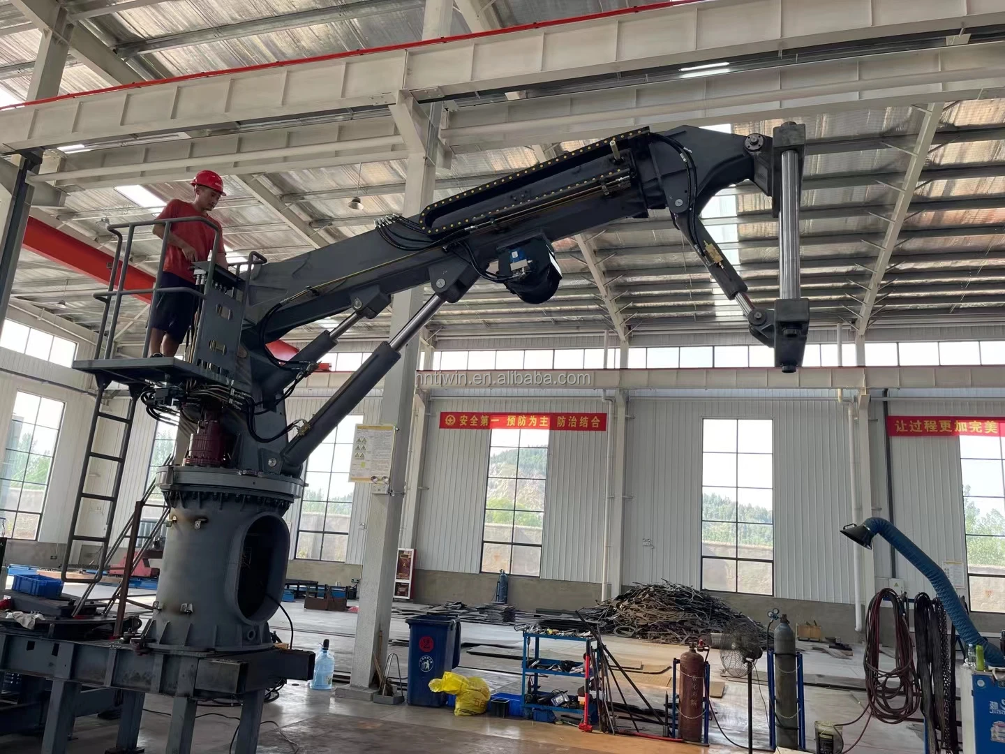 High Quality Telescopic Boom Barge Crane Cargo Loading and Unloading ...