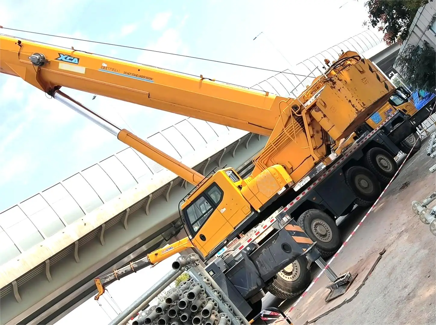 XCMG Mobile Crane XCA130L7 - 130ton for Construction Works