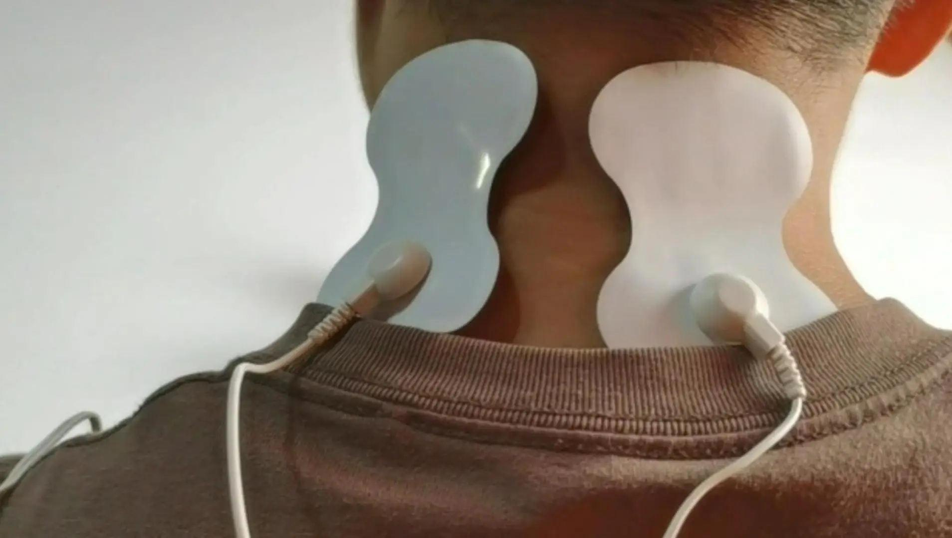 2-channel Mini Tens Unit Ems Pulse Vibrating Massager Pain Relief ...