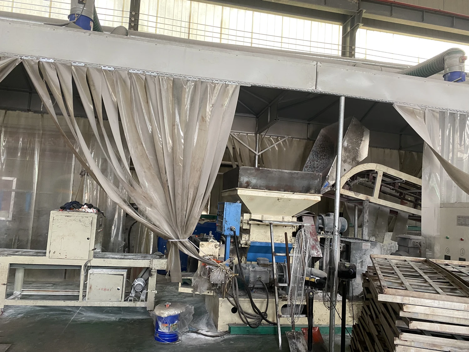 Epdm Rubber Mulch Colorful Granules For Children Outdoor Flooring ...