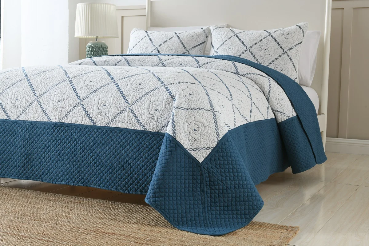 Soft & Comfortable Cotton Bedspread Set For Home & Hotel - Oem