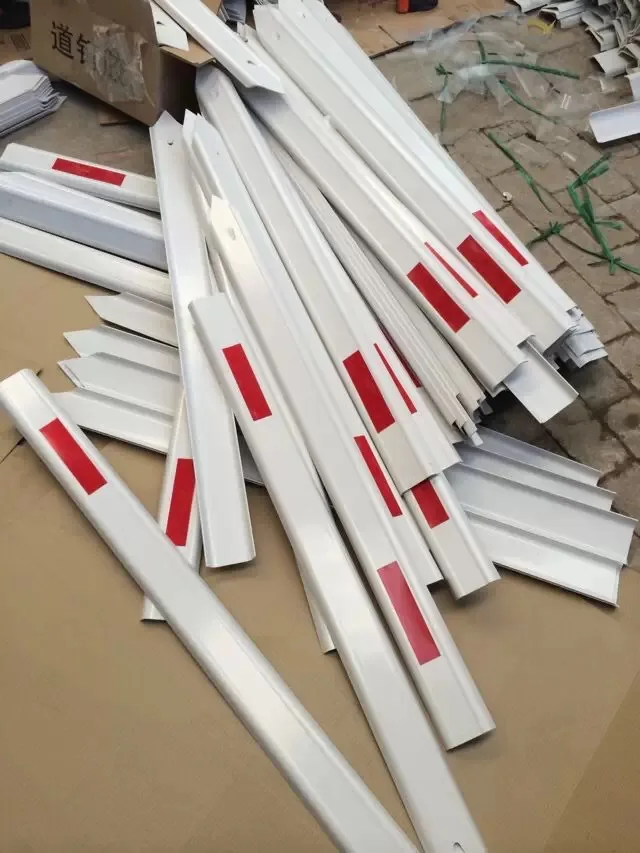 PVC Reflective Roadside Barrier - Flexible Safety Delineator