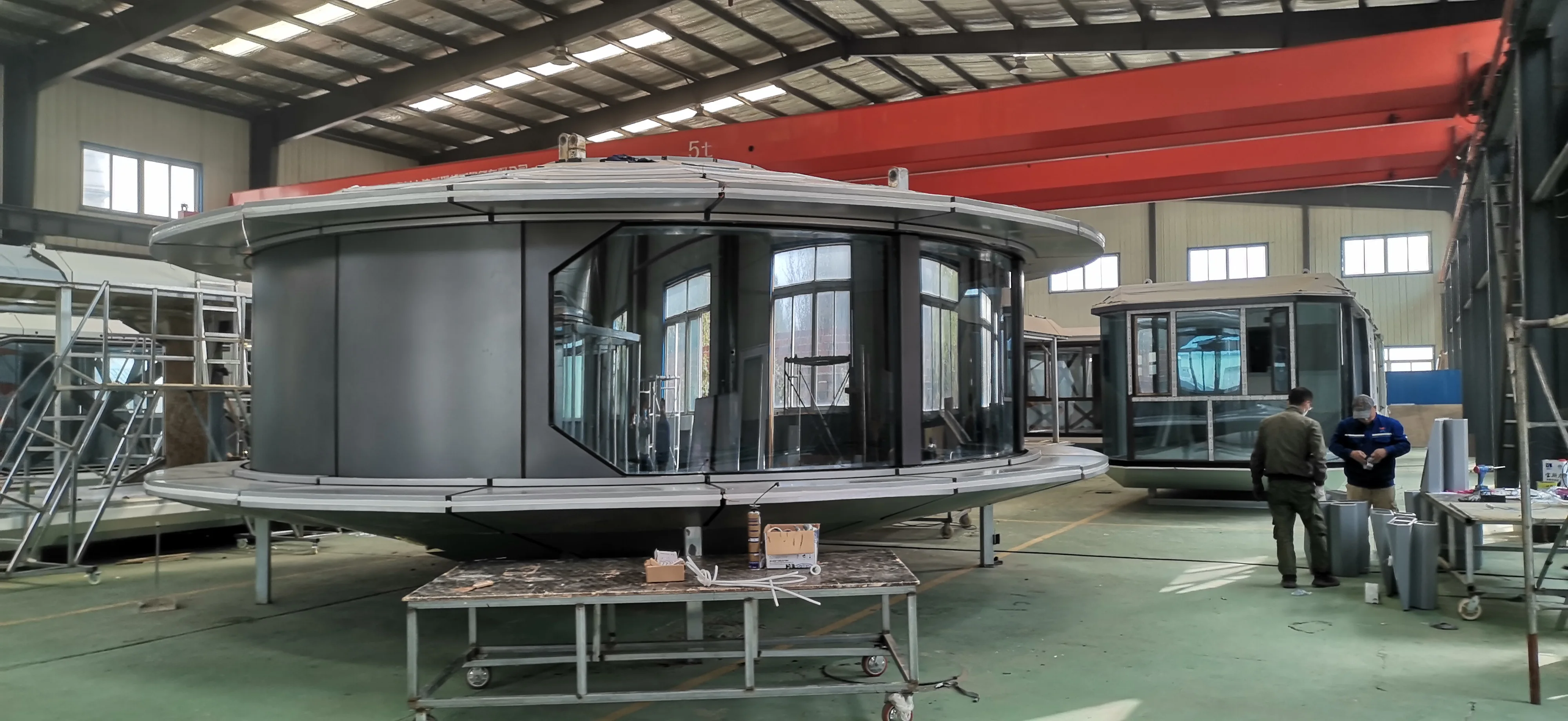Round Space Capsule Mobile House Bed Hotel Cabin Prefab Modular ...