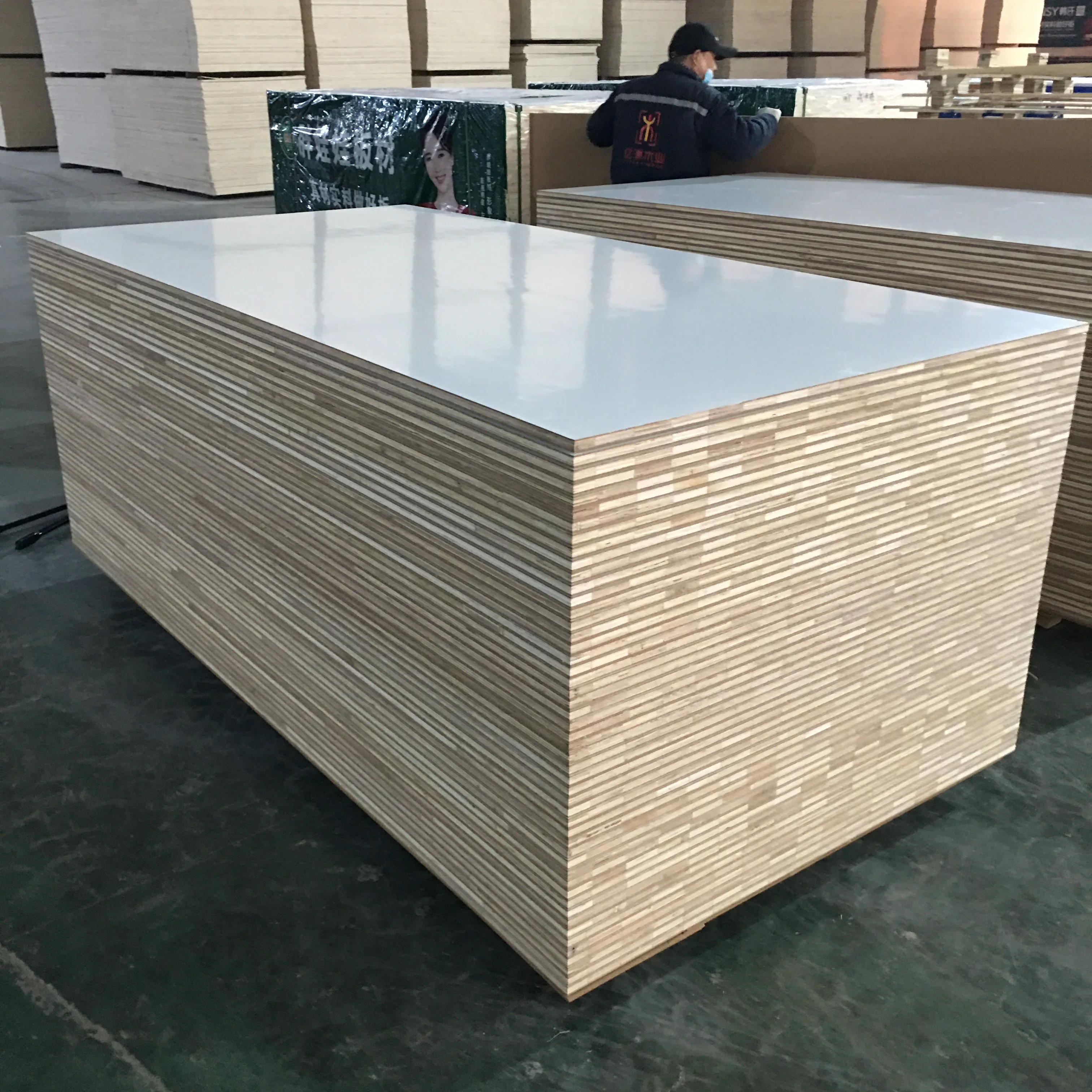 Bespoke 4x8 Melamine Laminated Plywood Sheet in White, 18mm Thickness ...