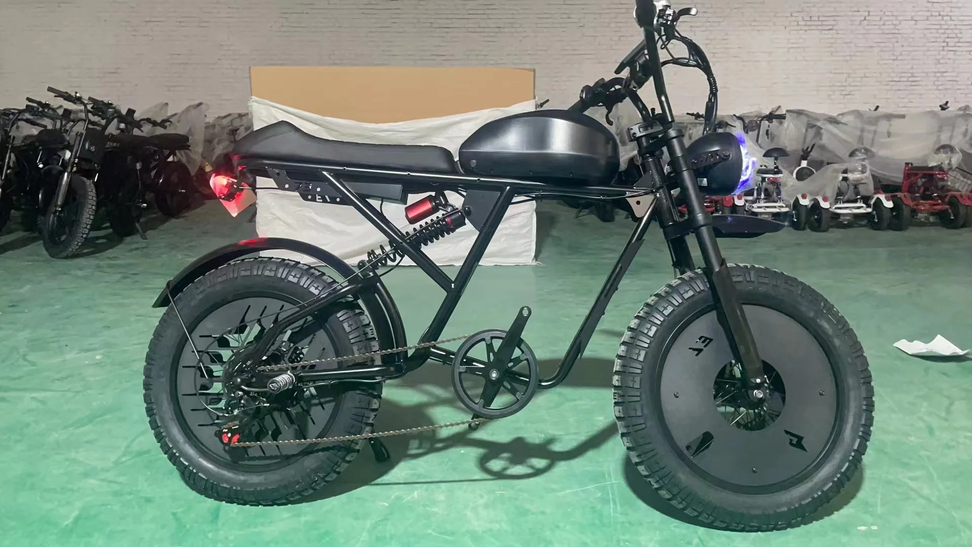 Super Bicycle 73 R Fatbike RX Mojave - Power and Control