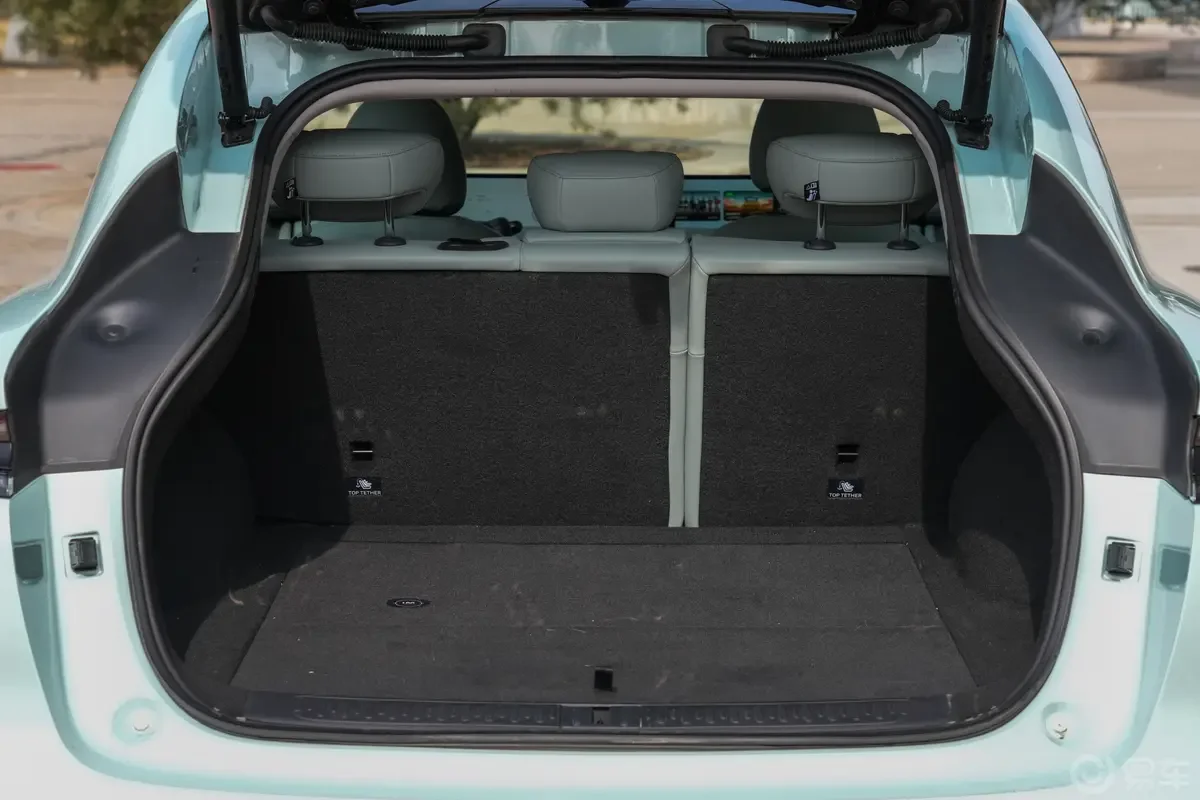 Im Ls6 Electric Car 2023 Ls6 High Power 4wd Zhiji Ls6 Sports Car New Energy Vehicles - Buy 2023 ...