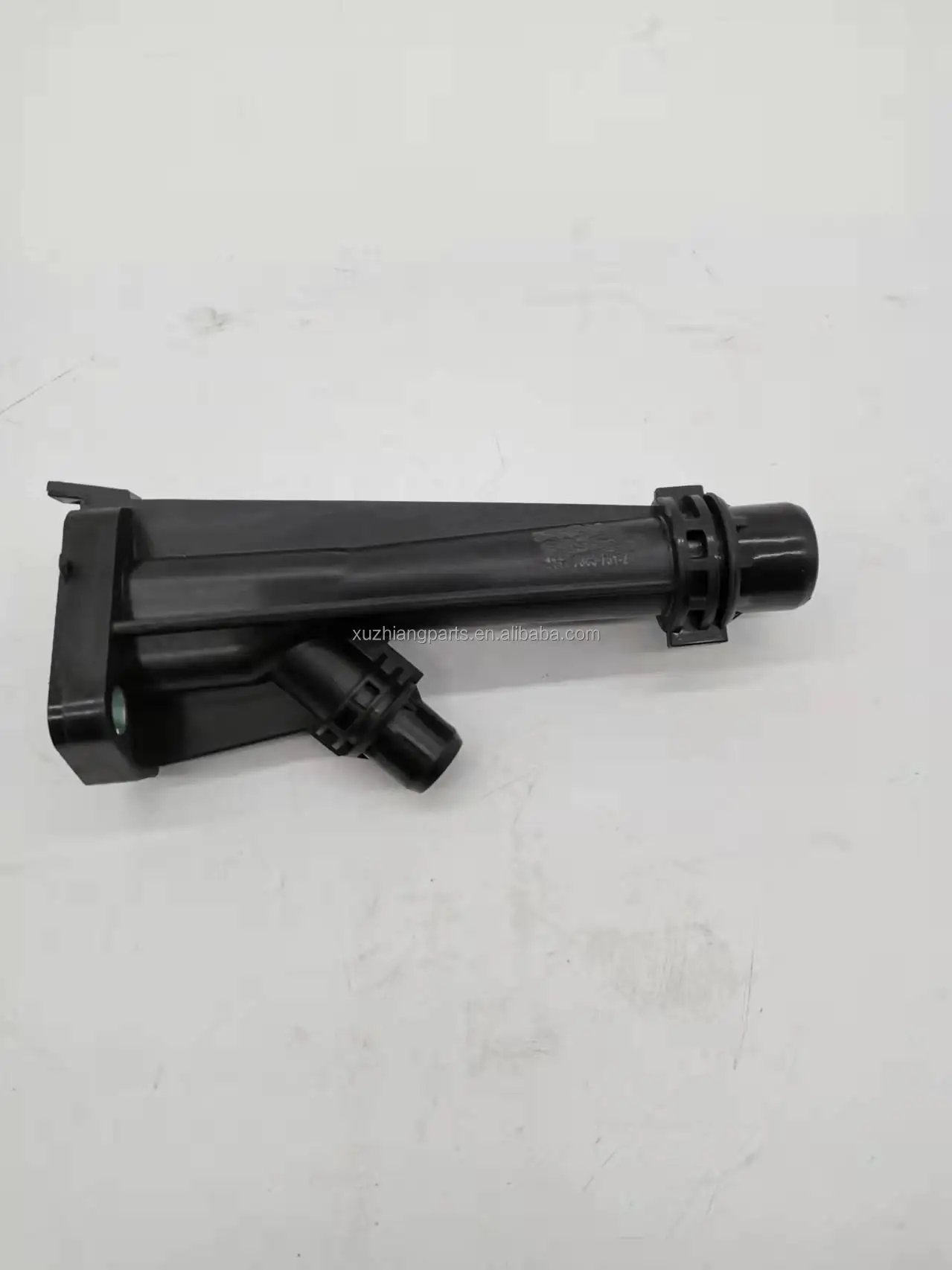 Auto Spare Parts Engine Water Pipe Coolant Hose Connector Thermostat ...