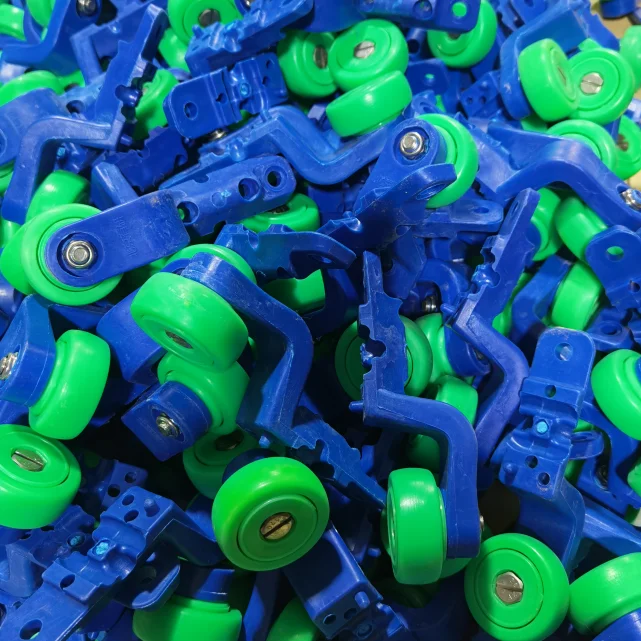 High Quality Nylon Wheel T-rail Poultry Processing Chicken Slaughtering ...