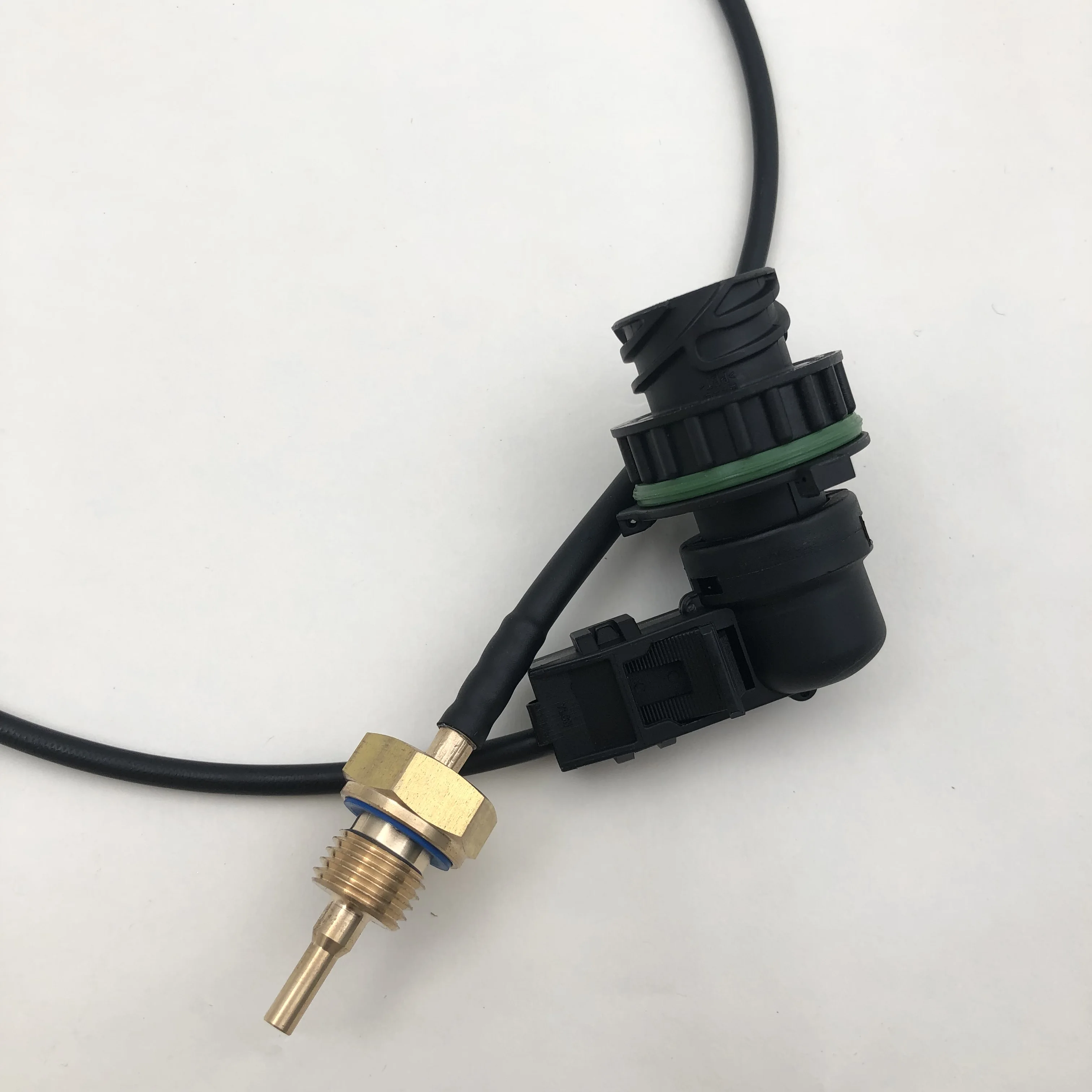 20971648 Temperature Sensor for Volvo Trucks - High-quality