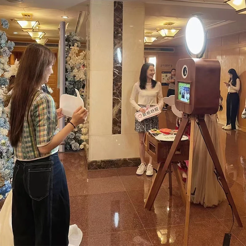 Portable Retro Photobooth - Instant DSLR Wedding Fun