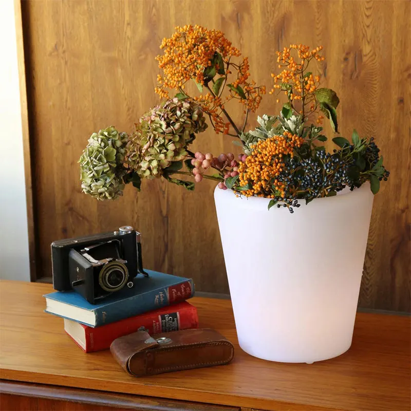 Glowing LED Flower Pots - Illuminate Your Garden
