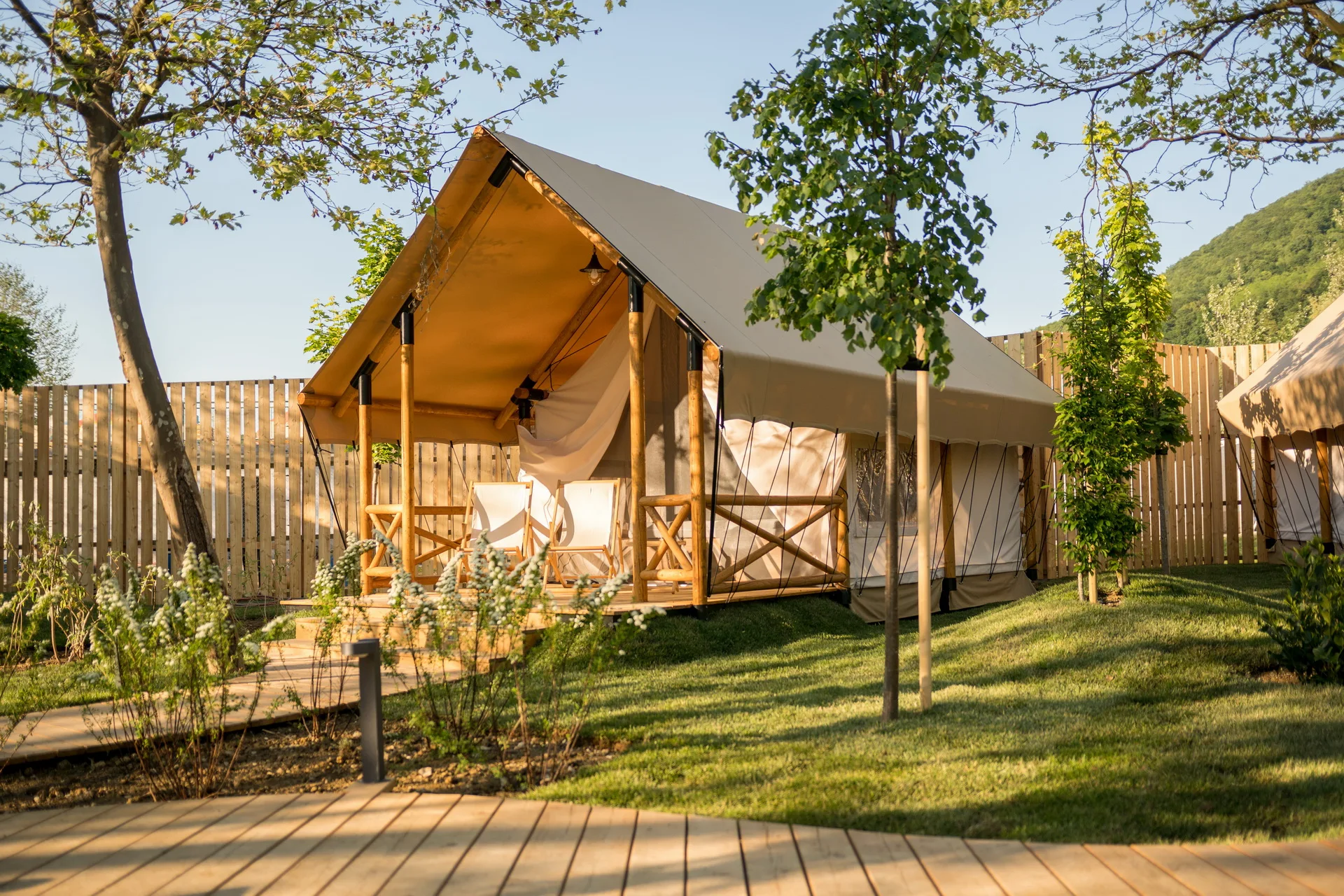 Customized Glamping Hotel Resort Villa Safari Tent Wooden Triangle ...