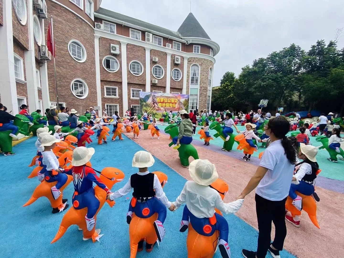 Inflatable Latex Suit Body Inflation Suits Inflatable Blueberry Suit ...