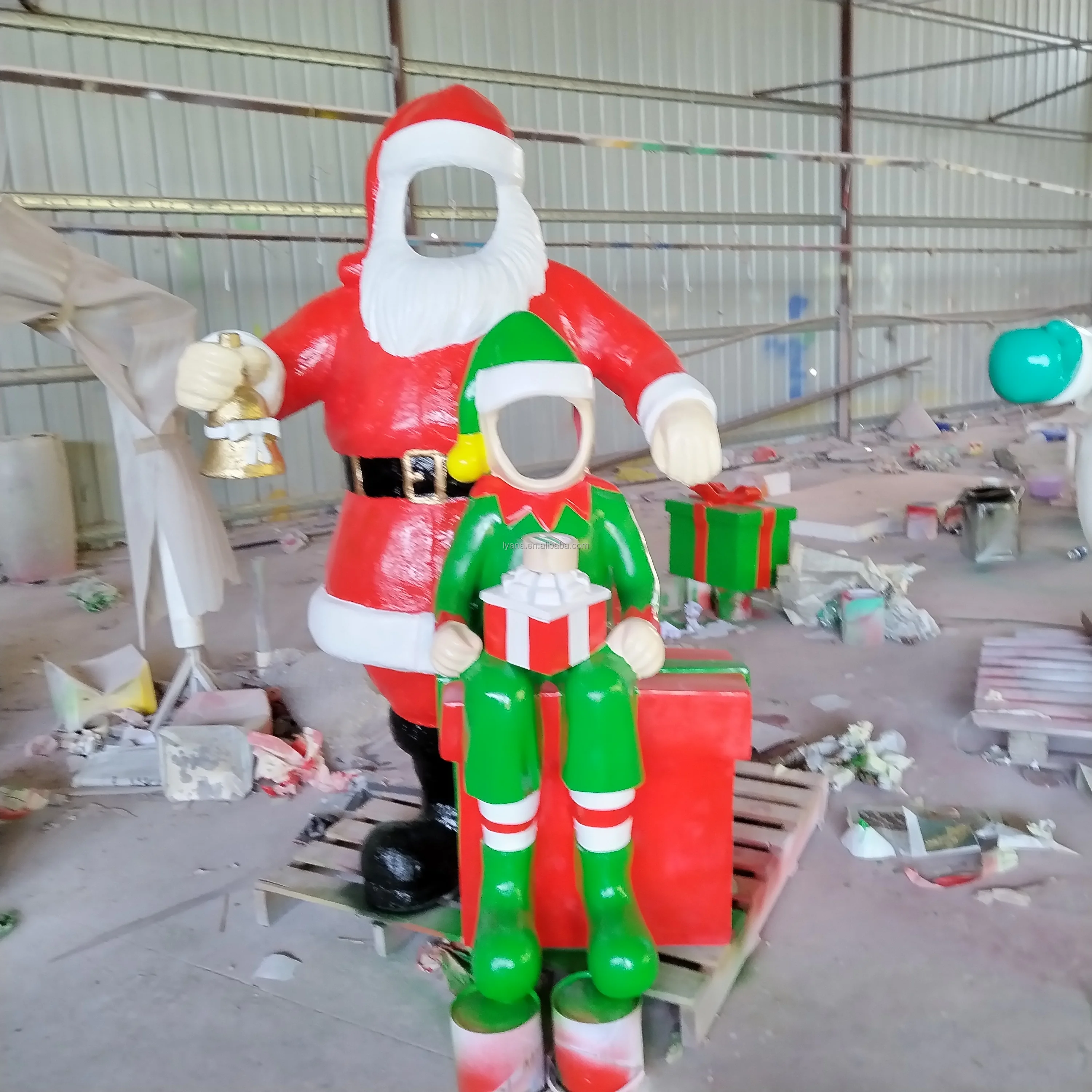 Giant Fiberglass Sculptures for Christmas Decorations
