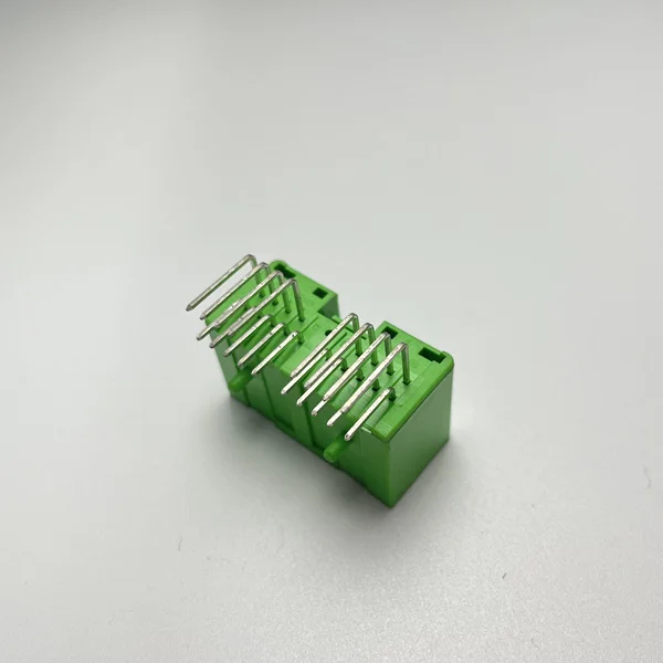 Pcb Right Angle Wire To Board 18 Pin Electrical Automotive Wire Harness ...