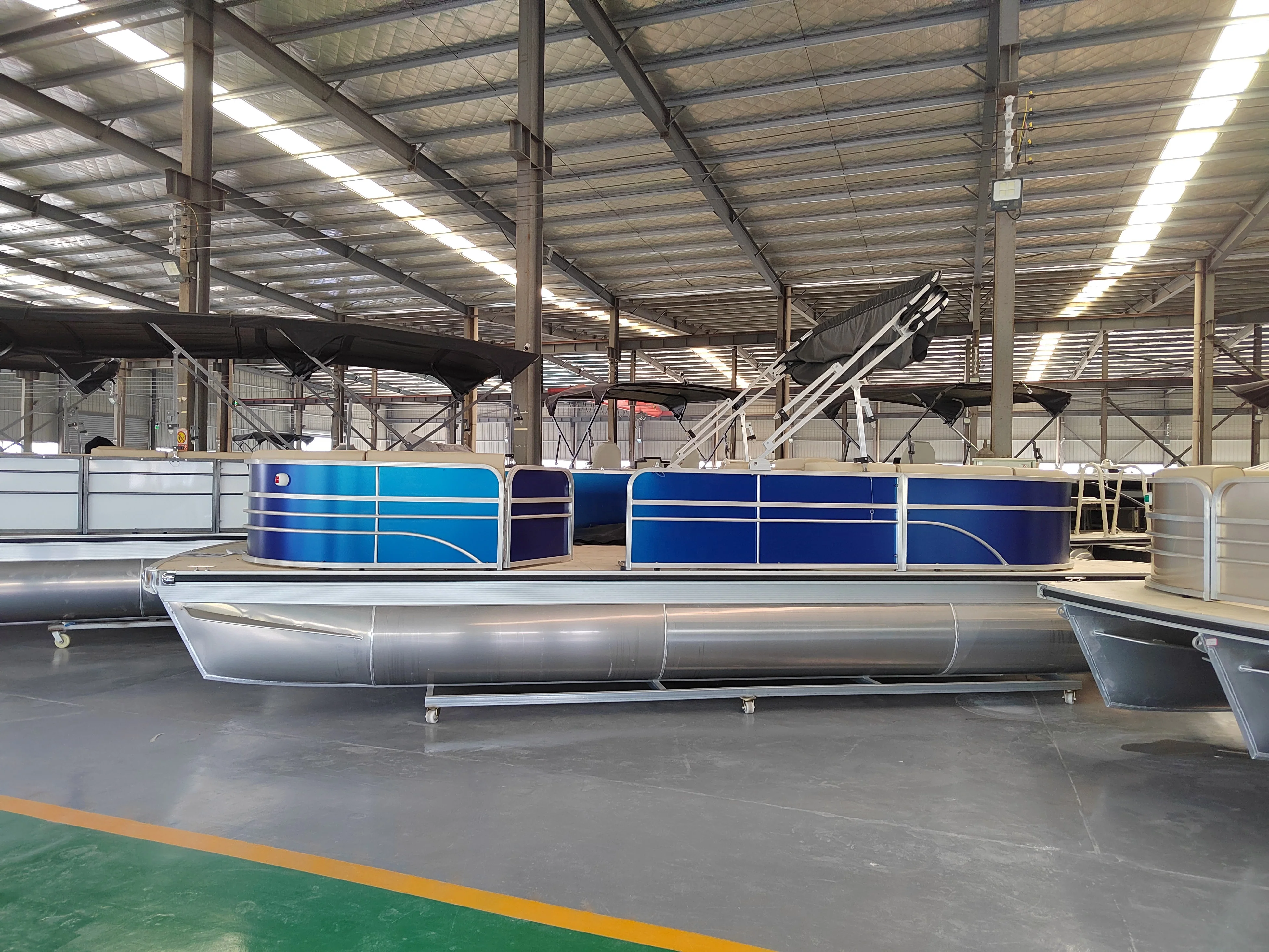 Factory Whole Sale High Quality Lake and River Entertainment Luxury ...