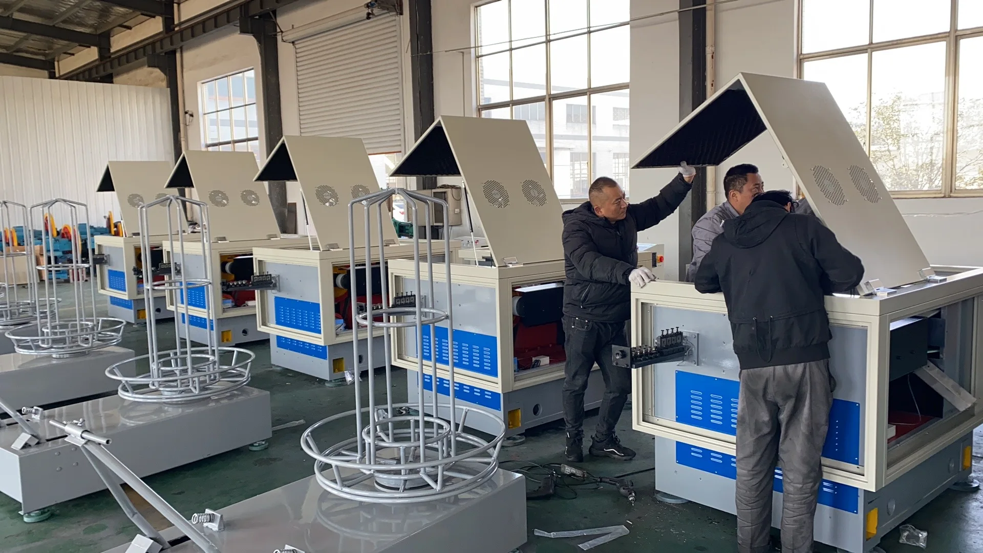 Stainless Steel Vertical Magnetic Conveyor For Coil Nail Collator - Buy ...