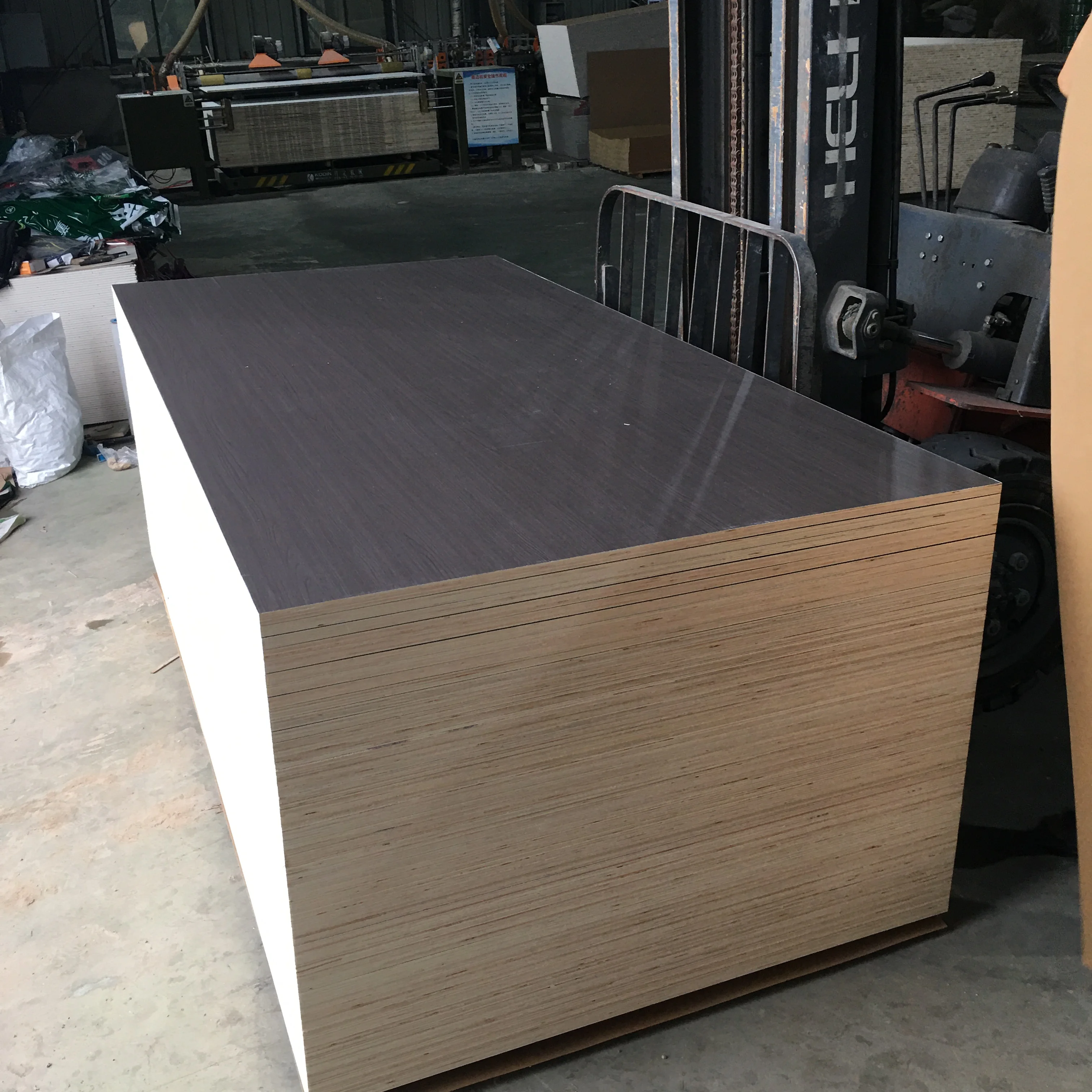4x8 Laminated Board Plywood Sheets - Versatile & Durable