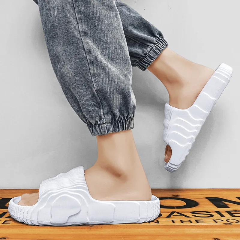 Stylish Outdoor Slippers - Durable, Waterproof & Anti-slip