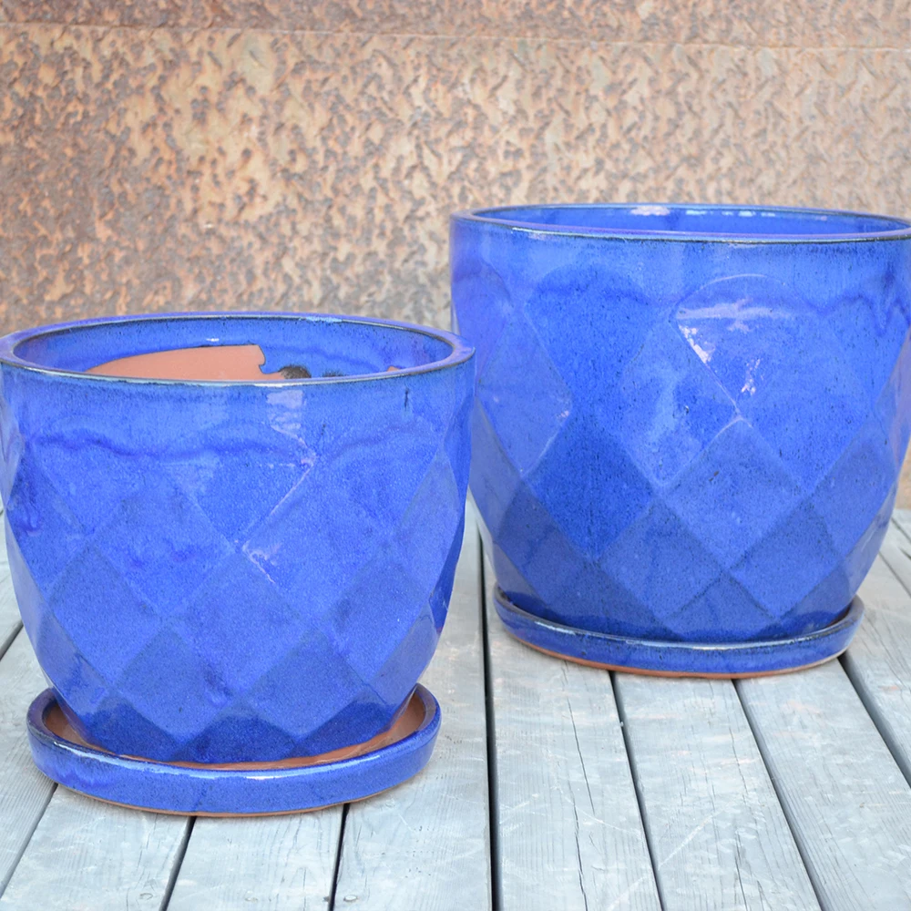 A Set Of 4 Ceramic Glazed Flower Pot With Diamond Check Pattern For ...
