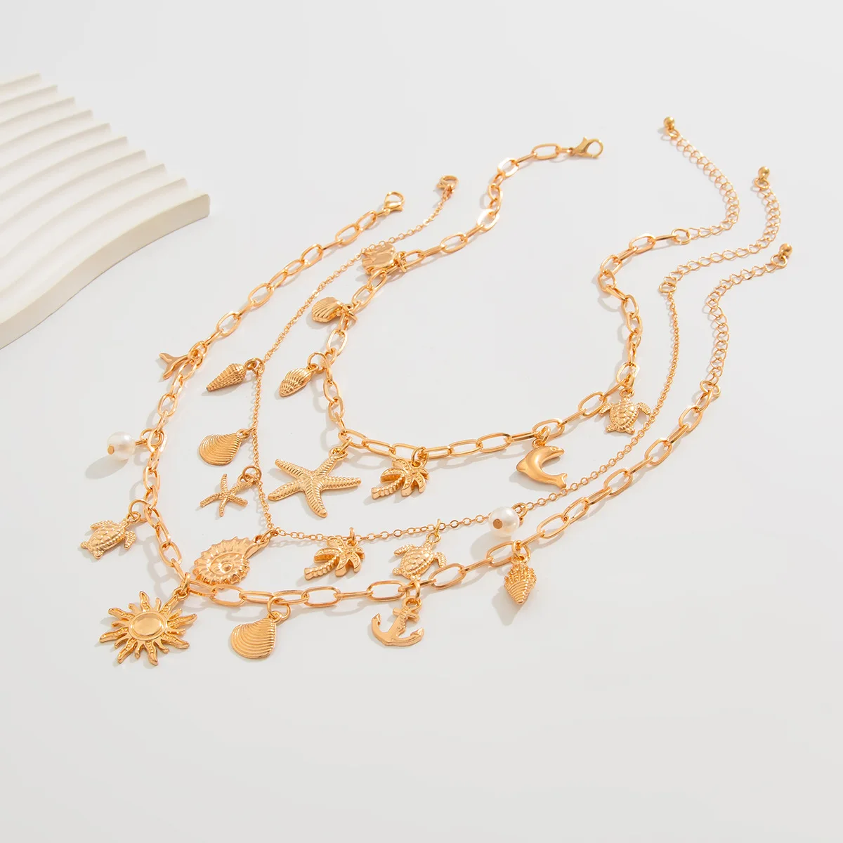 Stainless Steel 18k Gold Plated Necklace with Shell Pendants