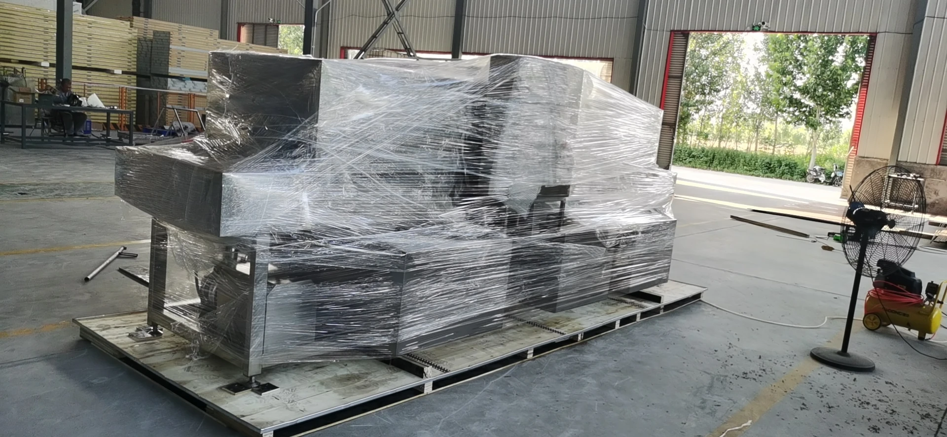 Industrial Plastic Crate Washer/crate Washer/crate Washing Machine ...