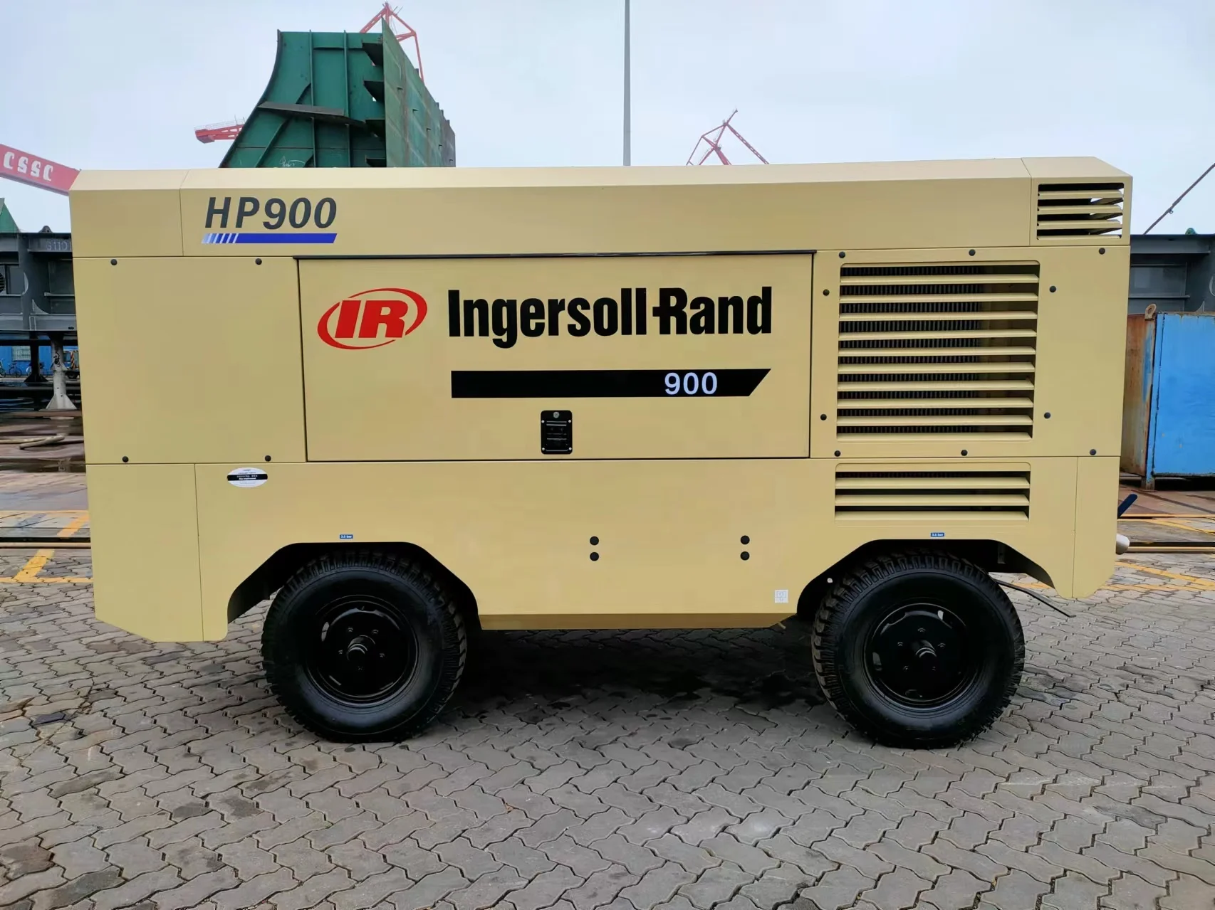 HP900 Ingersoll Rand Portable Screw Diesel Air Compressor