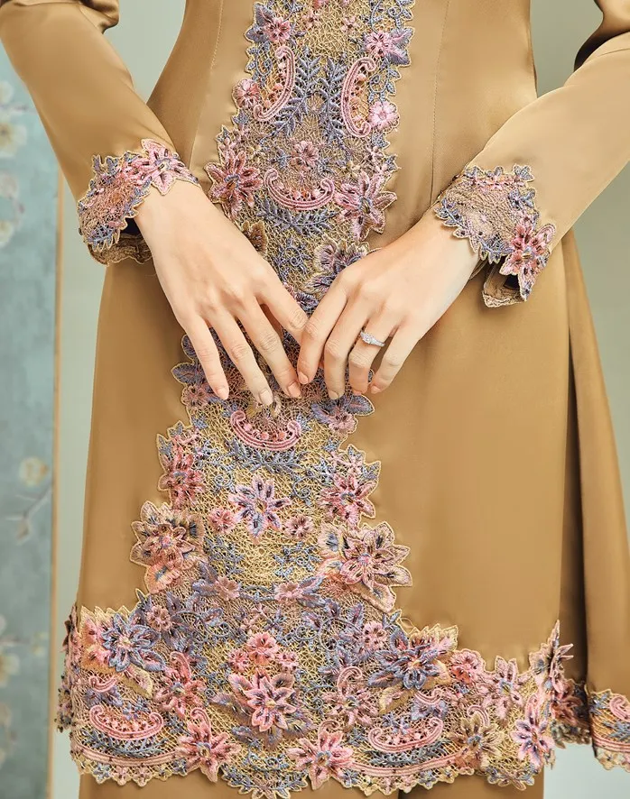 SIPO Eid Fesyen Modern Muslim Women Floral Embroidery Design Baju ...