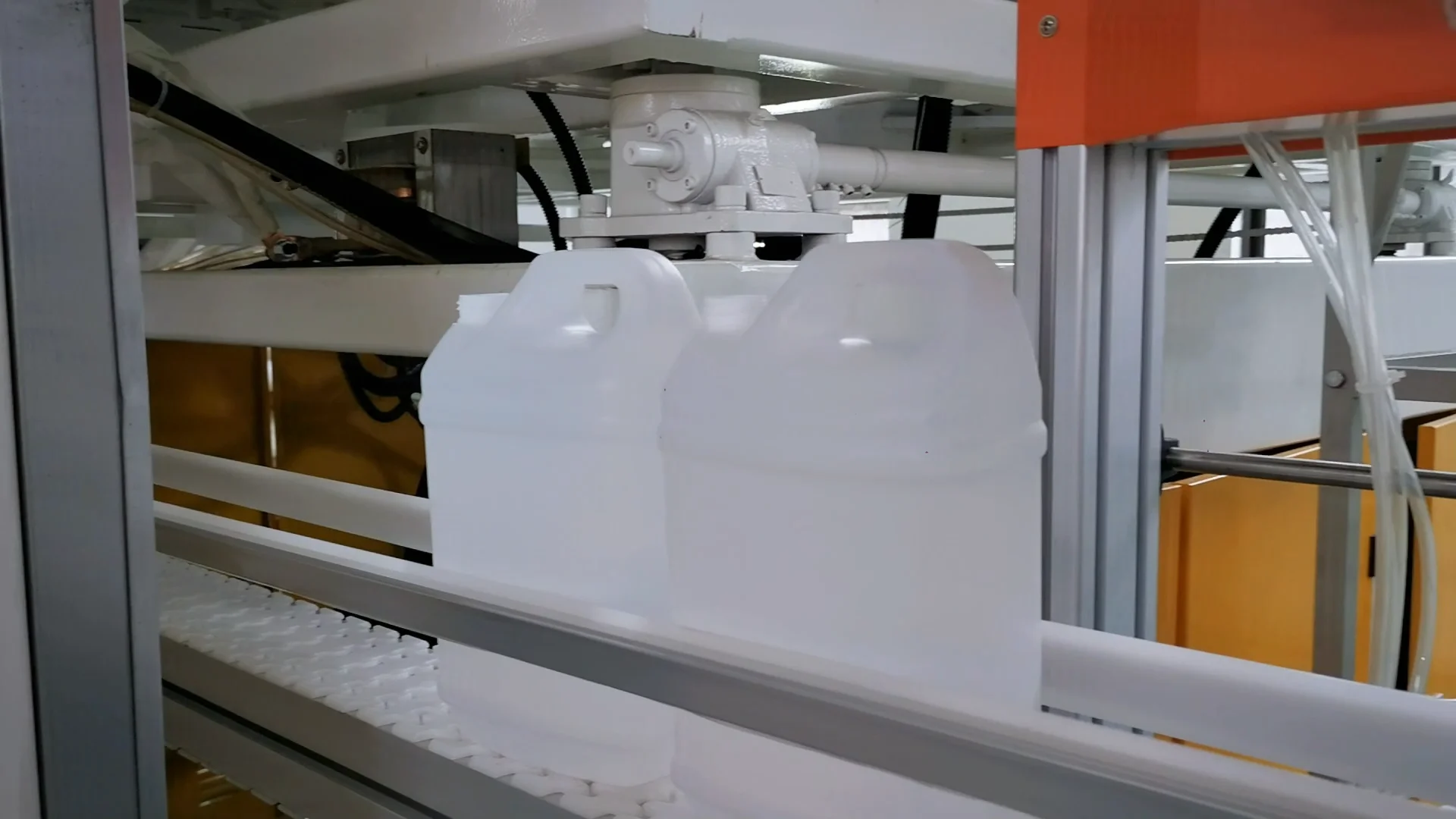 5l Blow Mold Blow Molding Jerrycan Plastic Container Mould Bottle ...