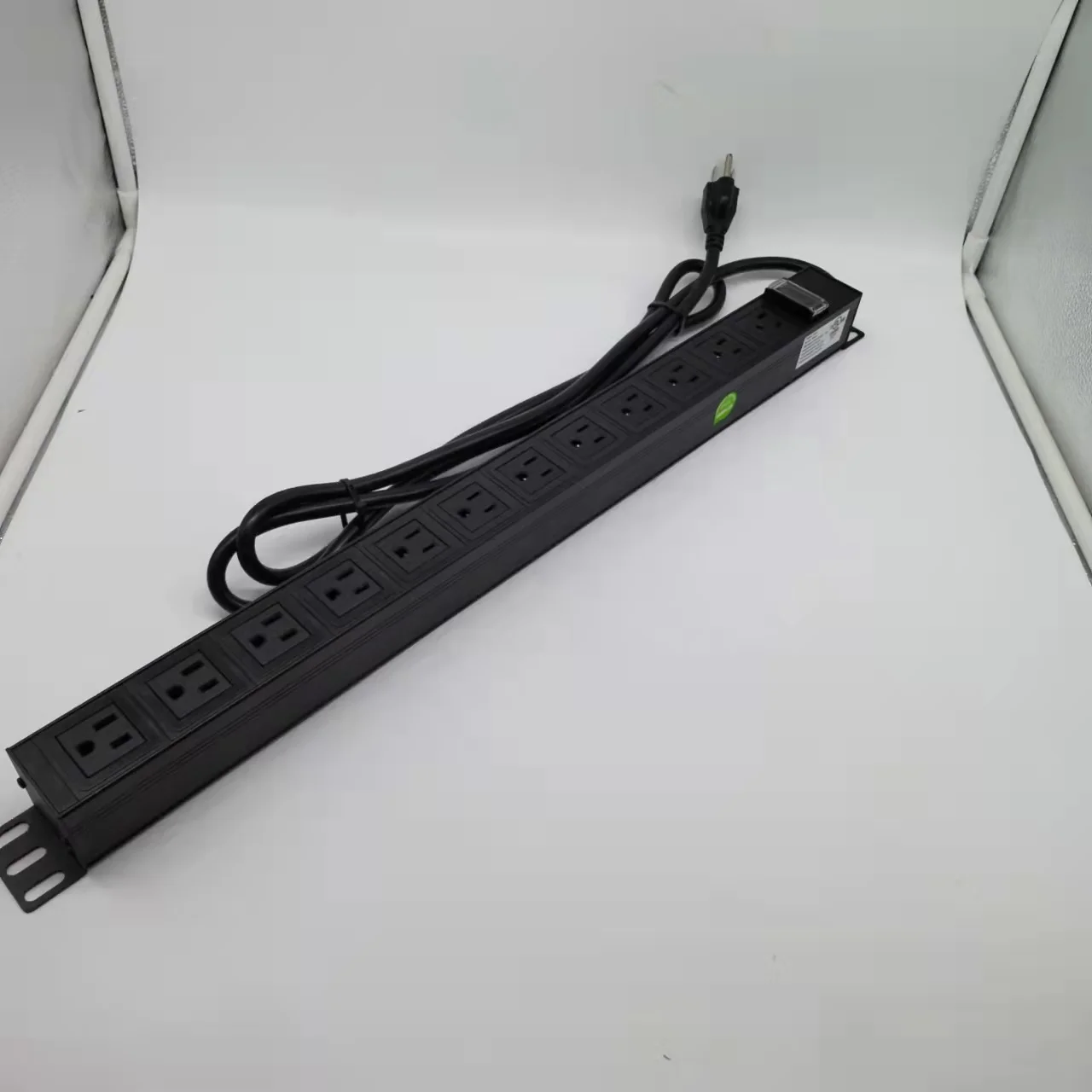 6 Outlet Power Socket PDU 220V 240V 30A VA Kwh Remote Monitor