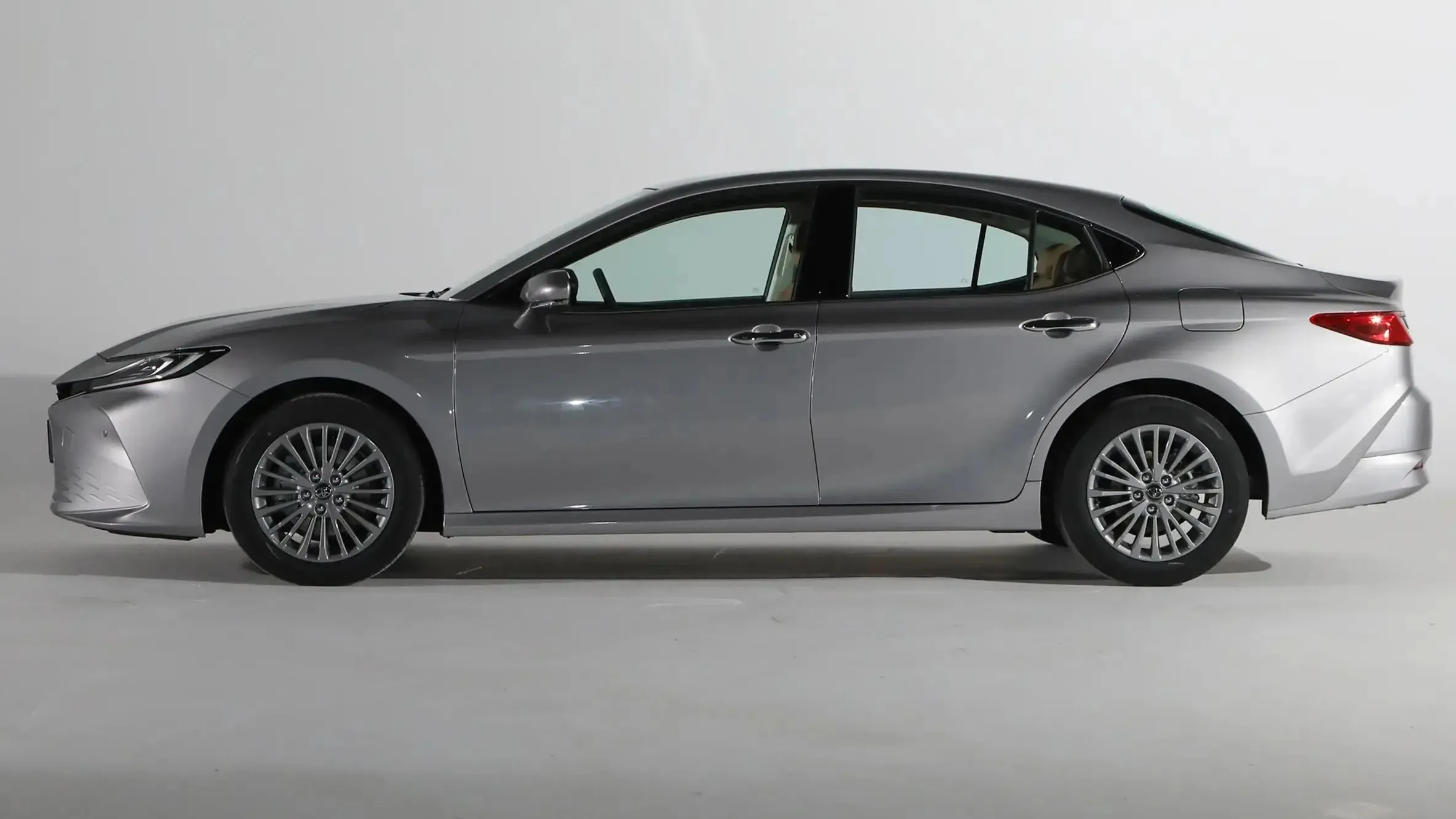 Toyota Camry 2024 2.0g 2.0hg 2.0hs Hybrid High Performance 2023 Flagship Plus New Energy Vehicle ...