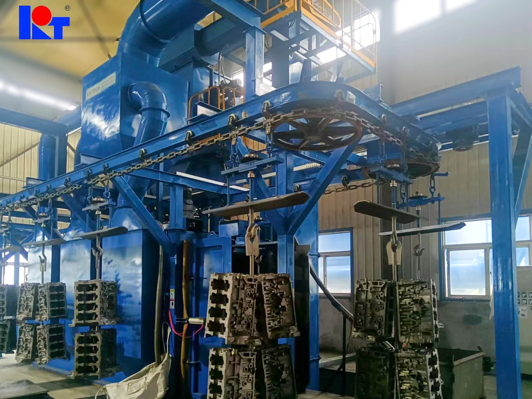 Overhead Conveyor Hanger Chain Type Shot Blasting Machine