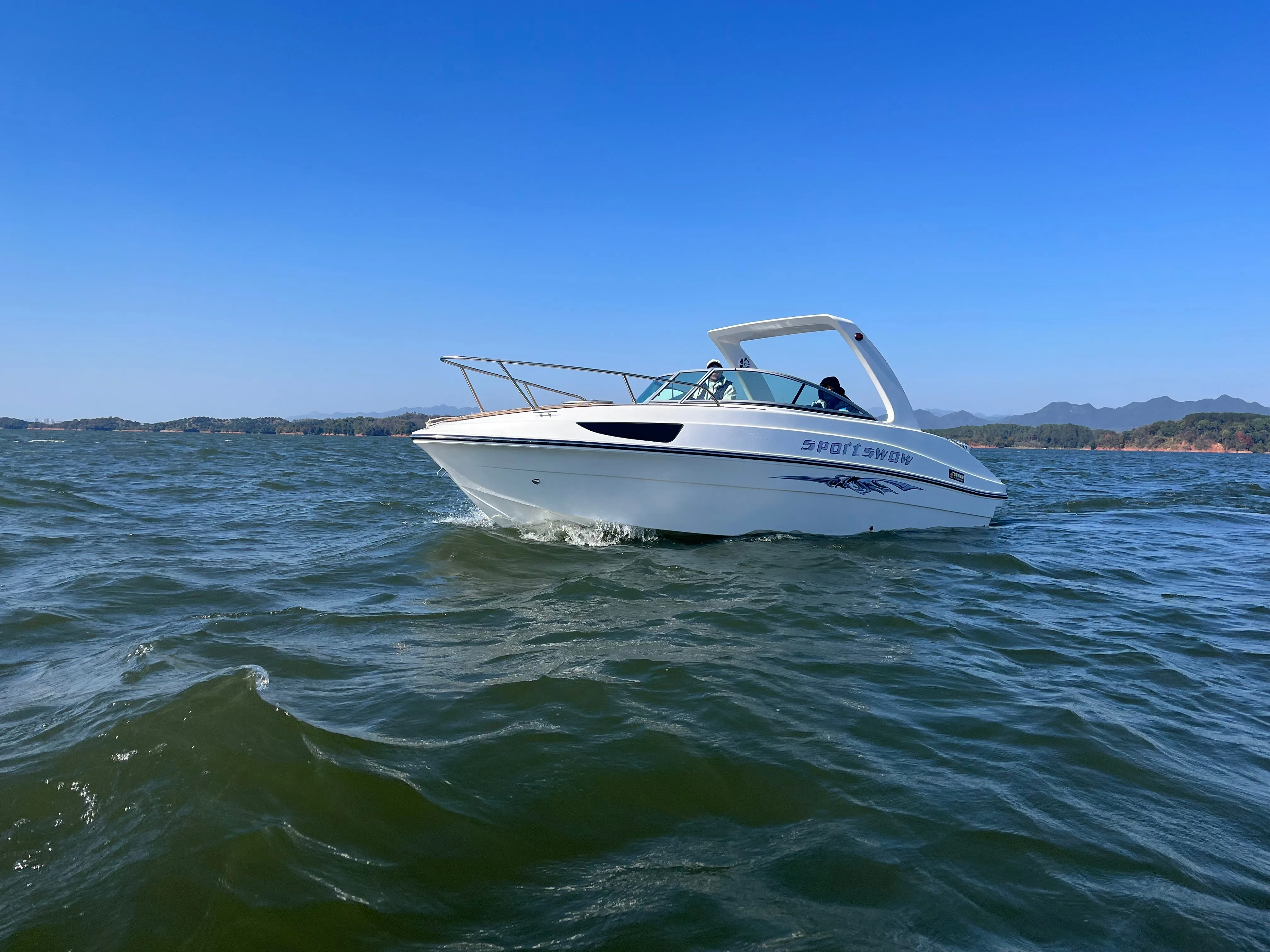 24ft Fiberglass Hull Engine Outboard Boat Mini Luxury Yacht for Sale 7 ...