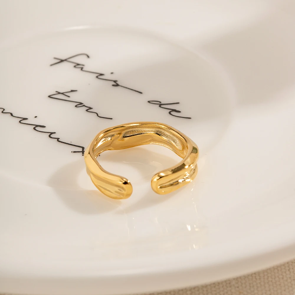 Luxury 18K Gold Plated Stainless Steel Ring for Women