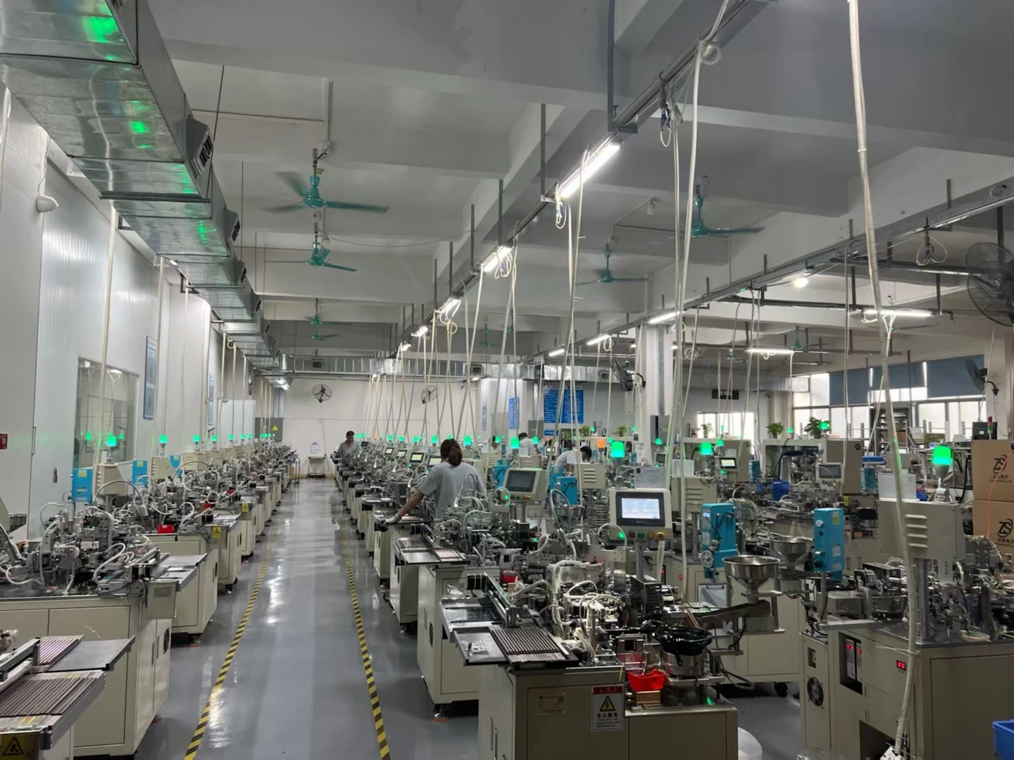 Power SMD Integrated Molding Inductors Hot Press Machine Factory Direct ...