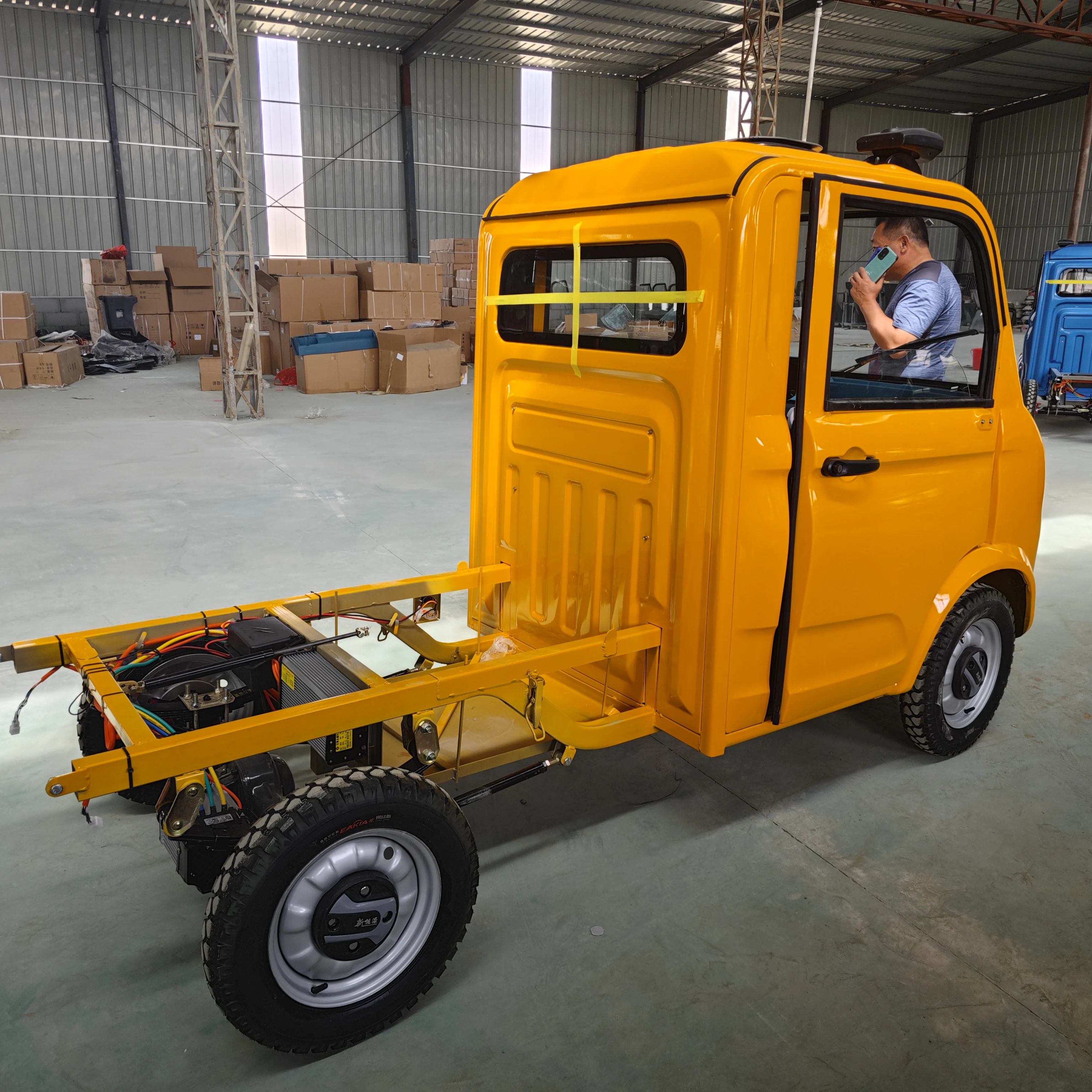 LHD or Rhd Electric Mini Trucks Mini Cargo Truck Mini Electric Cargo ...